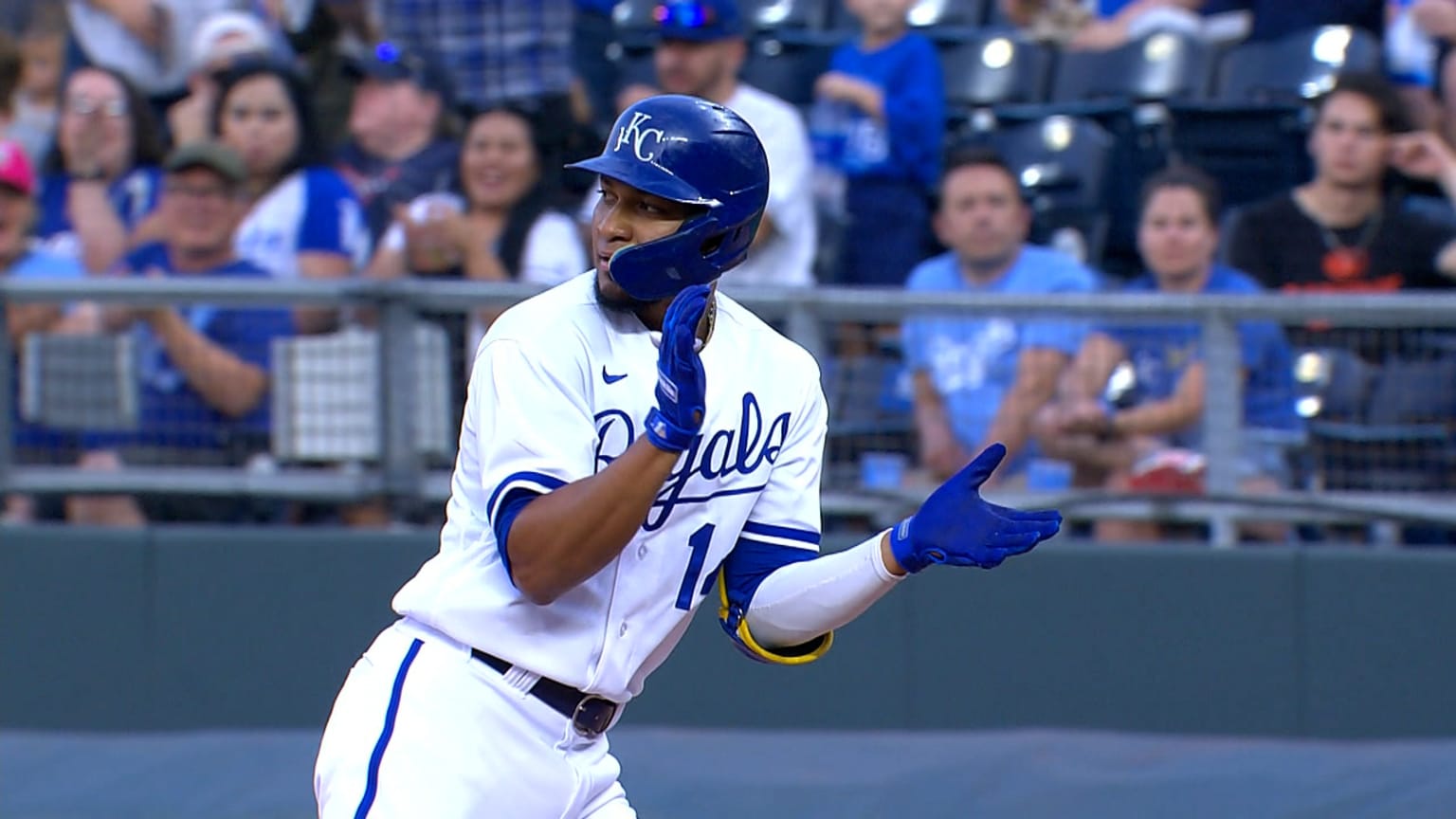 Olivares extends Royals lead with two-run single | 07/18/2023 | Kansas ...