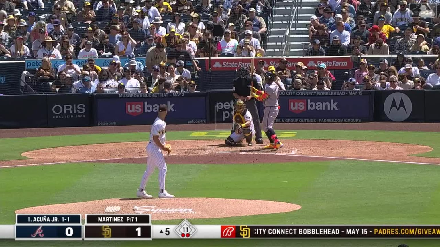 Manny Machado makes slick defensive play in the 5th | 04/19/2023 | San ...