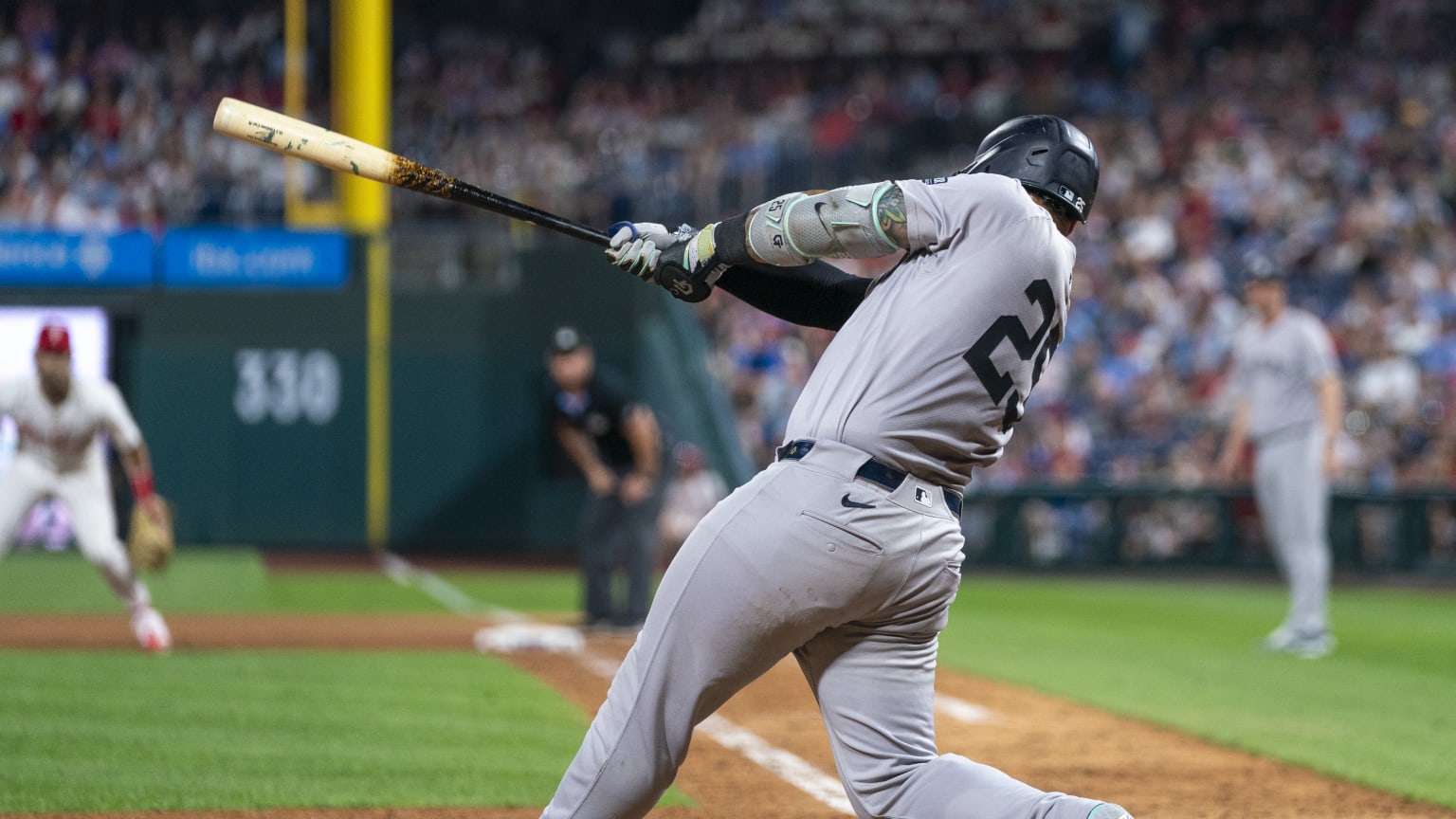 Gleyber Torres' go-ahead sacrifice fly | 07/30/2024 | New York Yankees