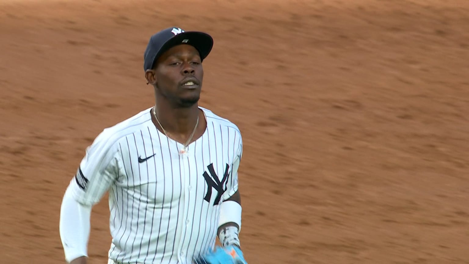 Jazz Chisholm Jr.'s quick throw | 06/03/2025 | New York Yankees