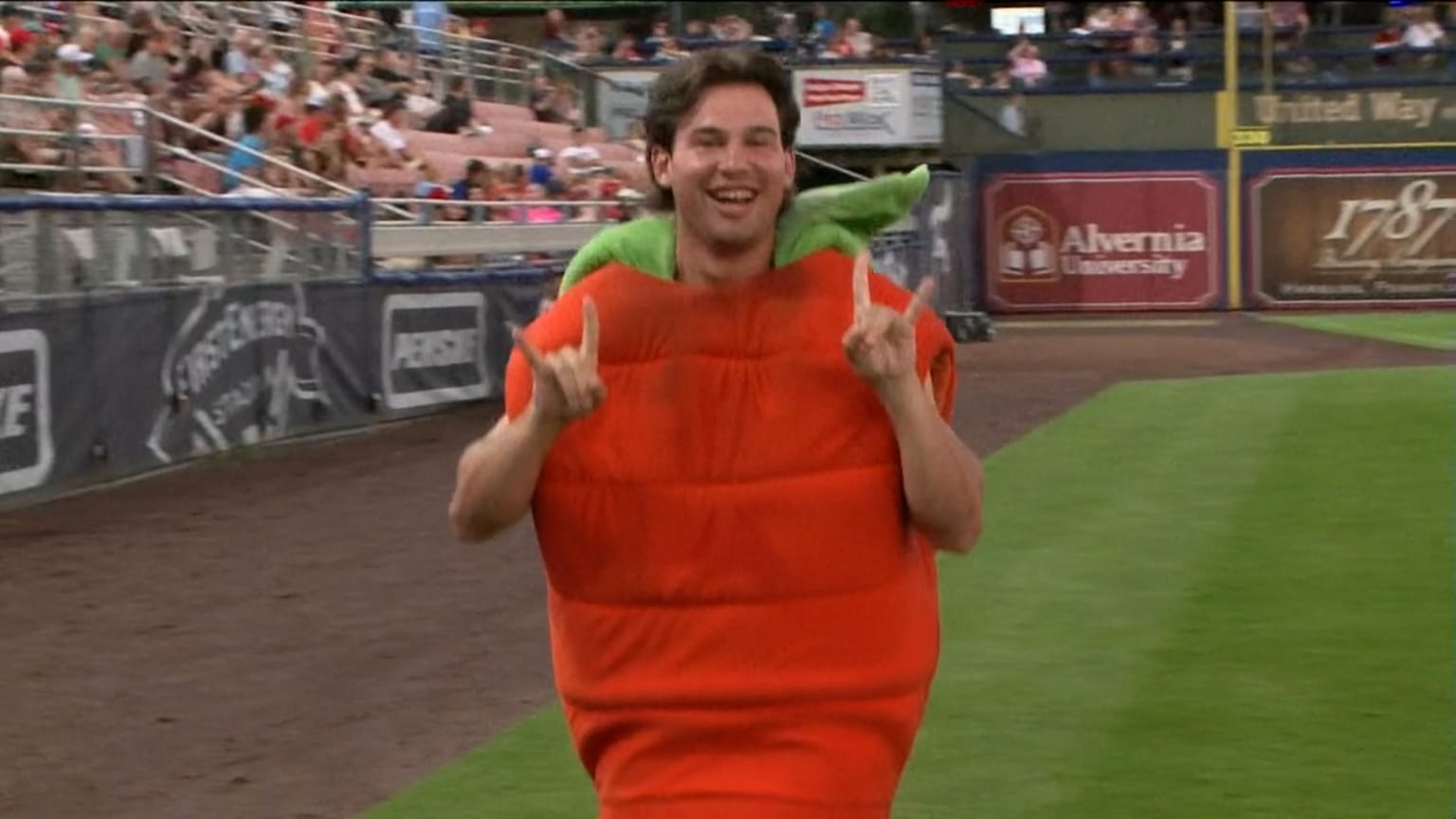 Carrot wins the vegetable race in Reading | 08/16/2023 | MLB.com