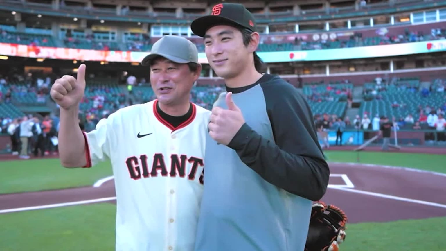Jong Beom Lee throws out first pitch before game | 06/26/2024 | MLB.com