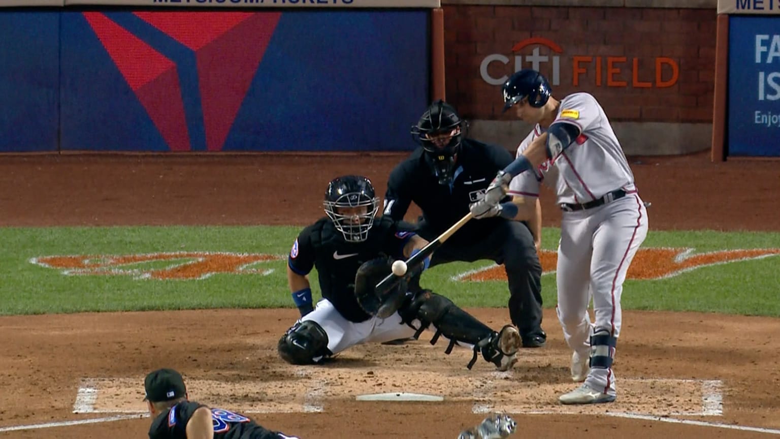 Austin Riley hammers a double off the wall in the 4th | 08/11/2023 ...