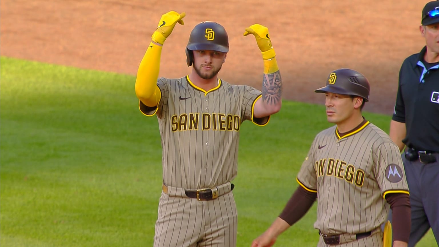 Jackson Merrill's second RBI single | 05/10/2025 | MLB.com