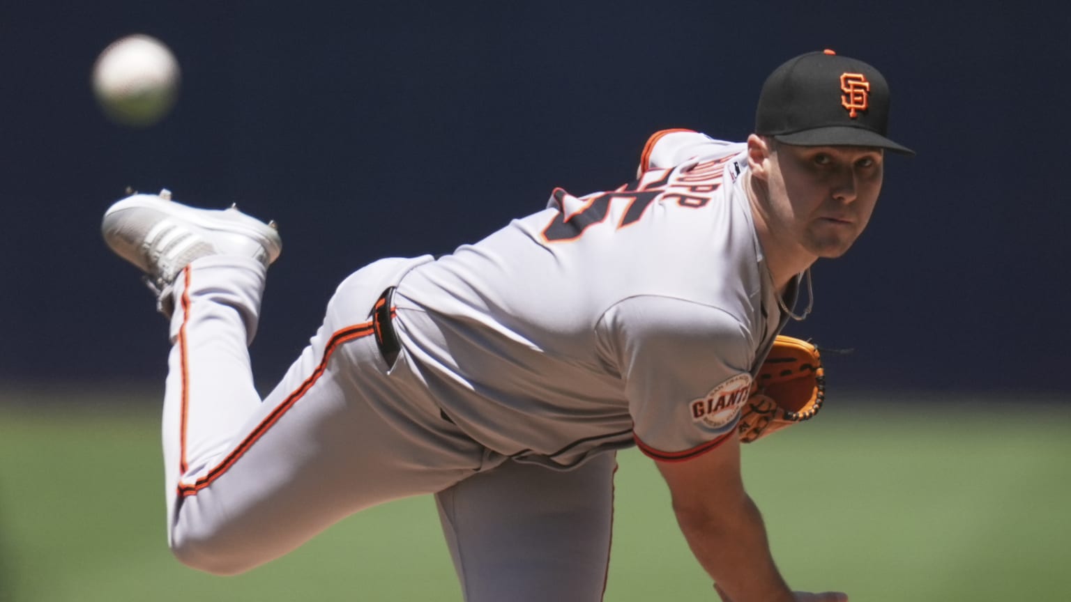 Giants turn strike 'em out throw 'em out double play | 04/30/2025 | San ...