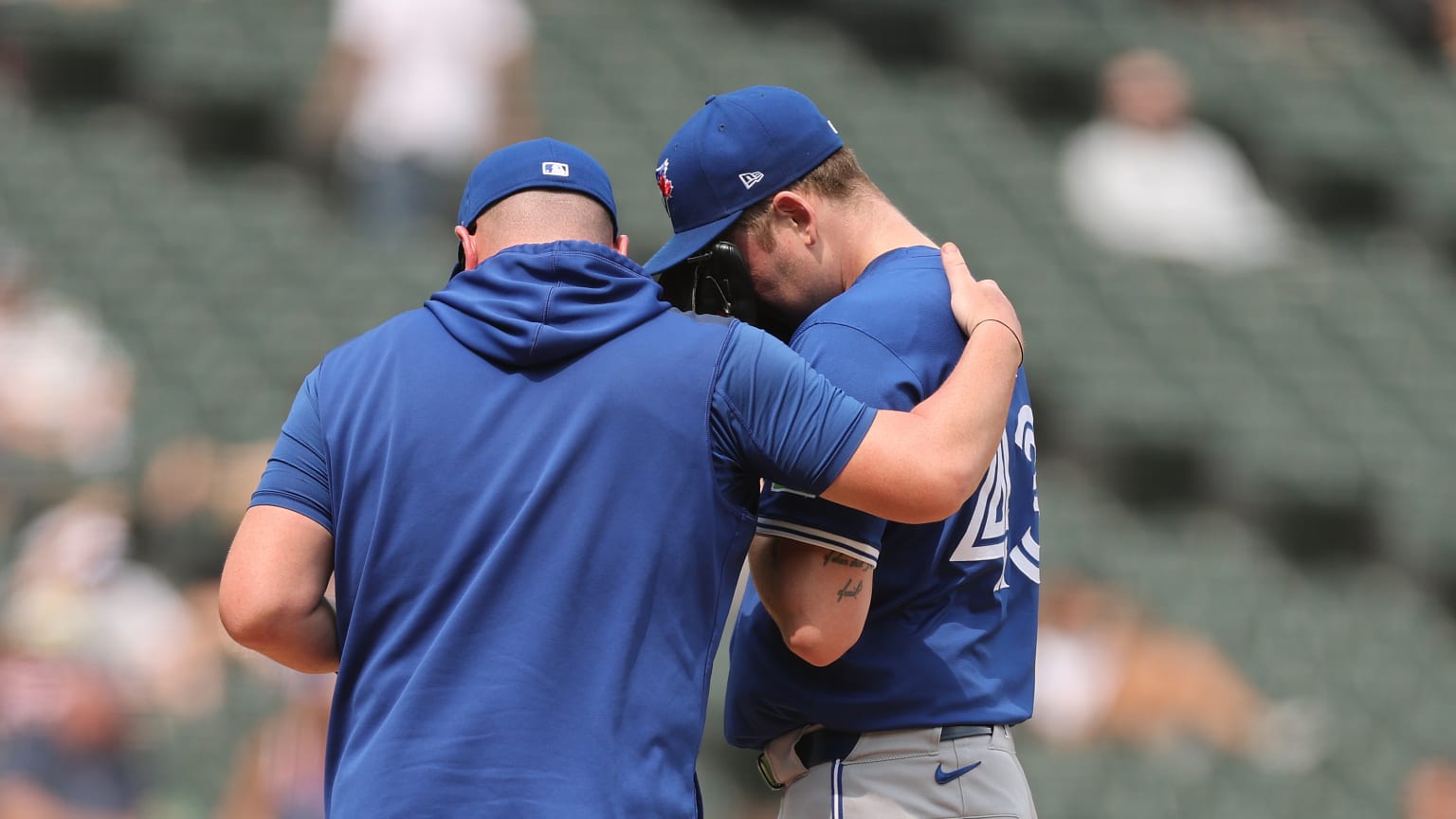 Ryan Burr exits with injury | 07/09/2025 | Toronto Blue Jays