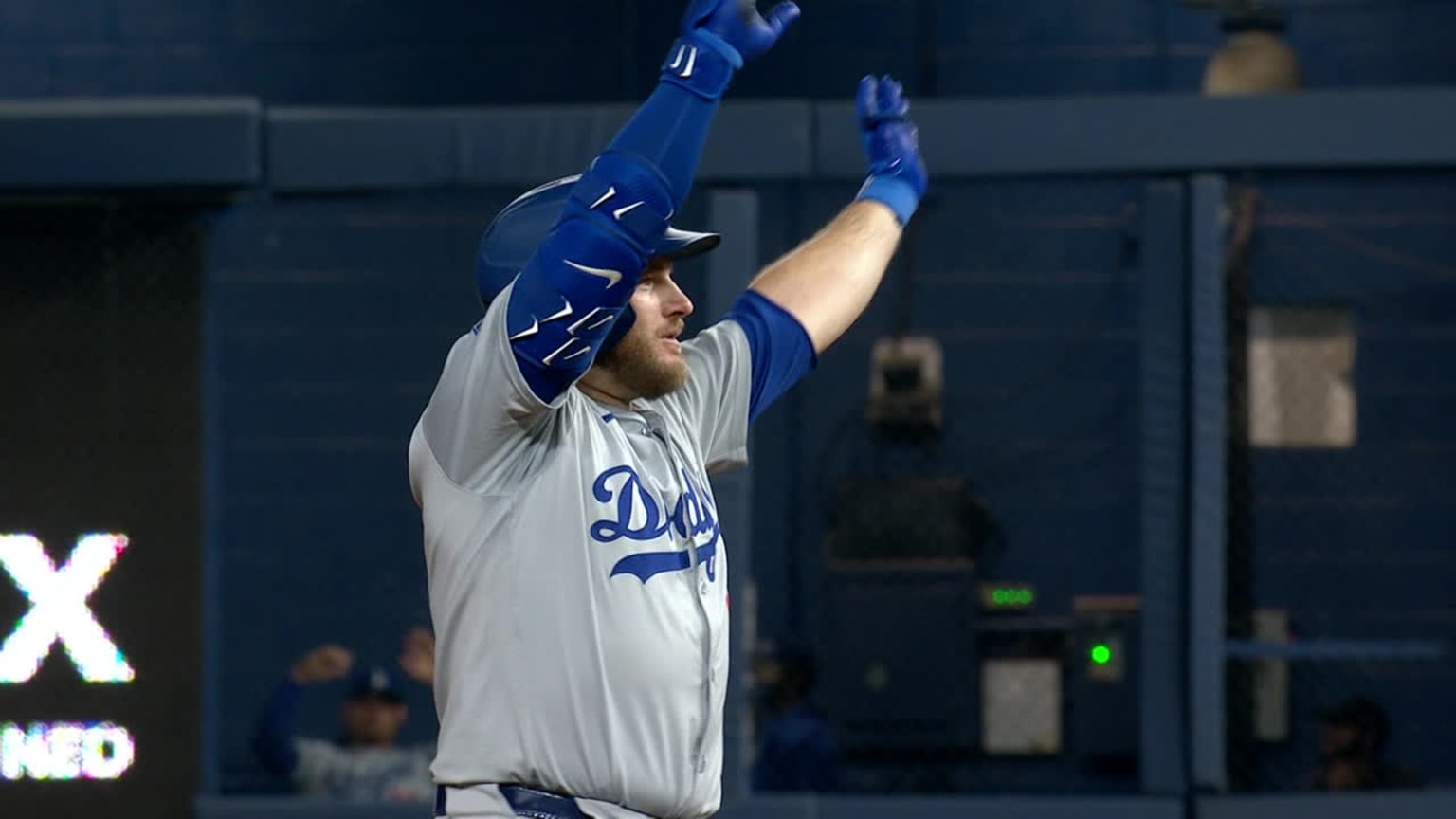 Max Muncy's two-run double | 09/17/2024 | Los Angeles Dodgers