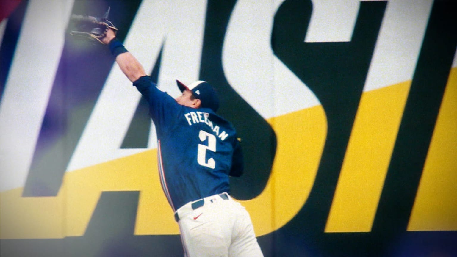 Daily Dash: Freeman's diving catch, J-Rod's robbery | 05/18/2024 | MLB.com