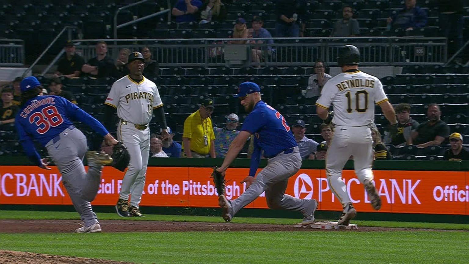 Bryan Reynolds out at first after challenge | 04/29/2025 | New York Mets