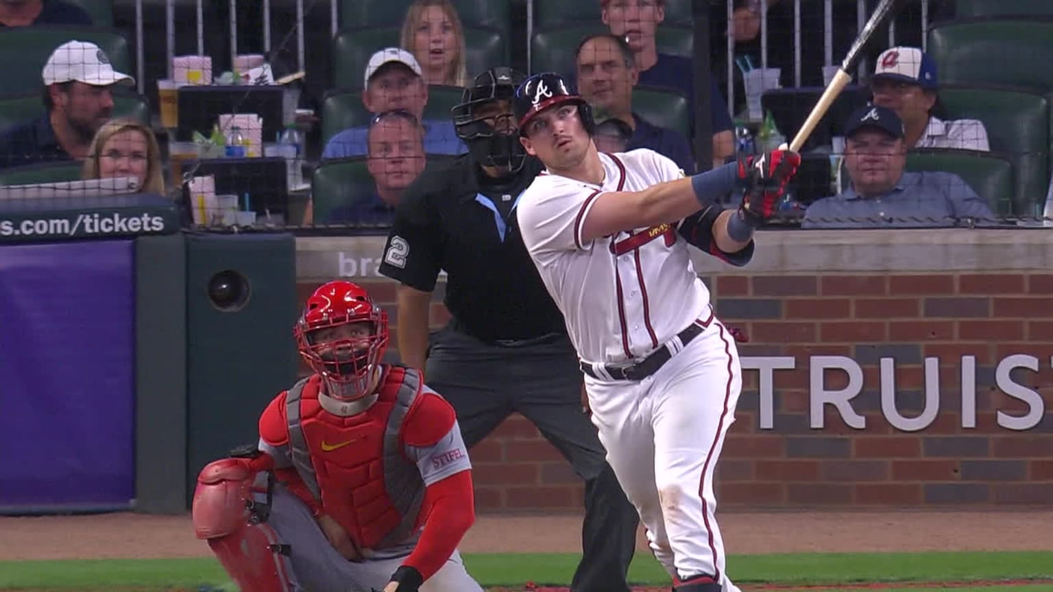 Austin Riley crushes a solo home run to left-center | 09/06/2023 ...