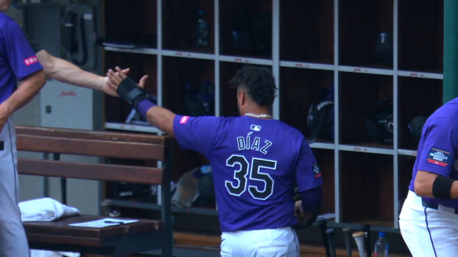 Sean Bouchard pega hit remolcador en la 2da | 28/04/2024 | Los Rockies ...