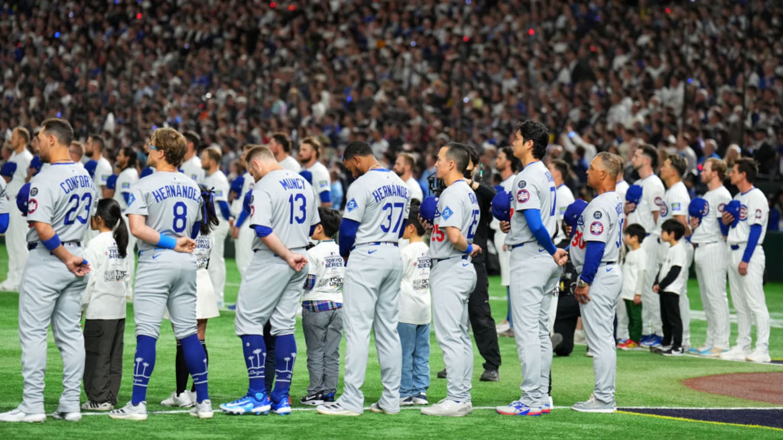 Yoshiki performs national anthems | 03/18/2025 | MLB.com