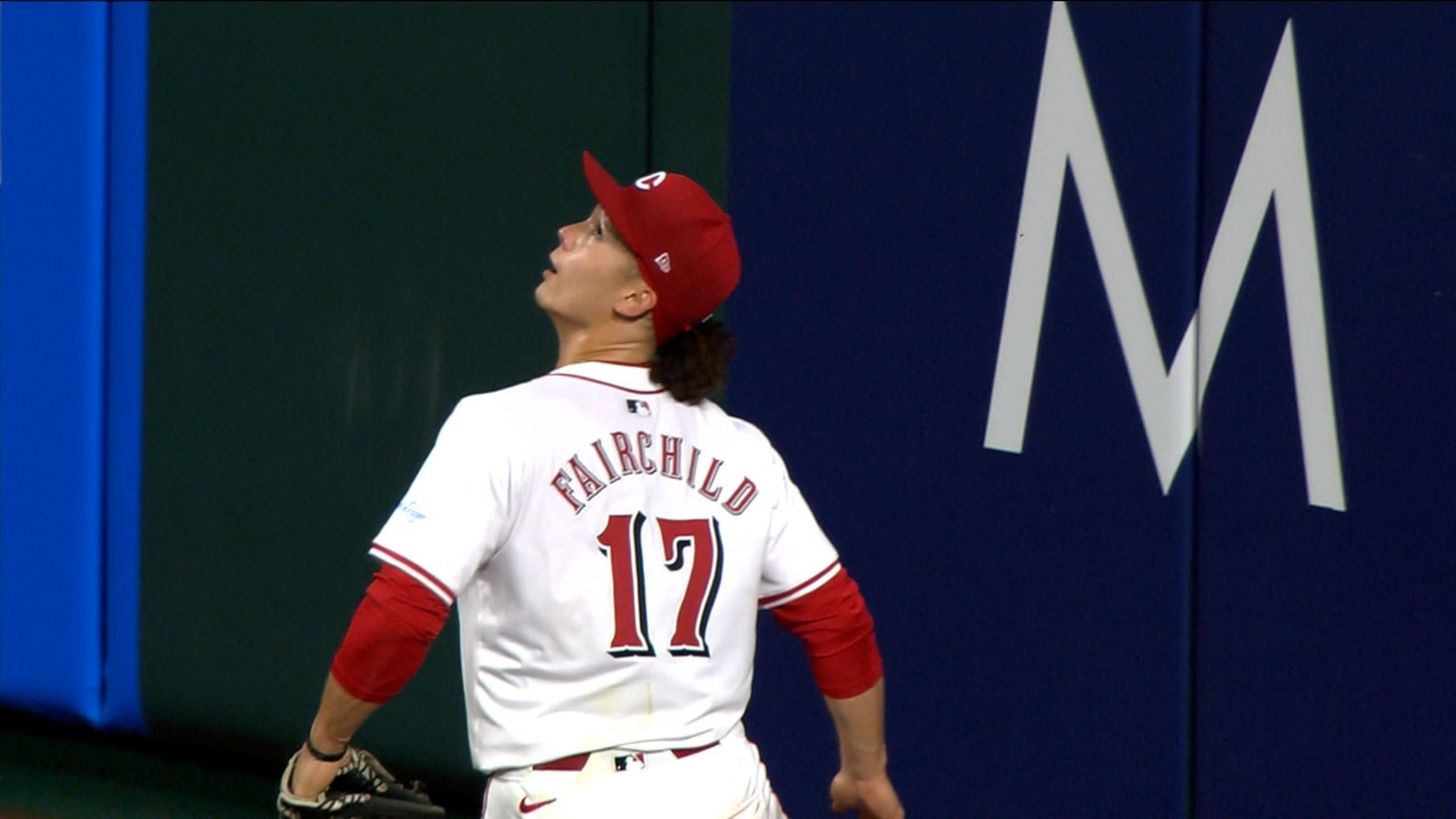 Stuart Fairchild leaps at the wall to rob home run | 04/08/2024 ...