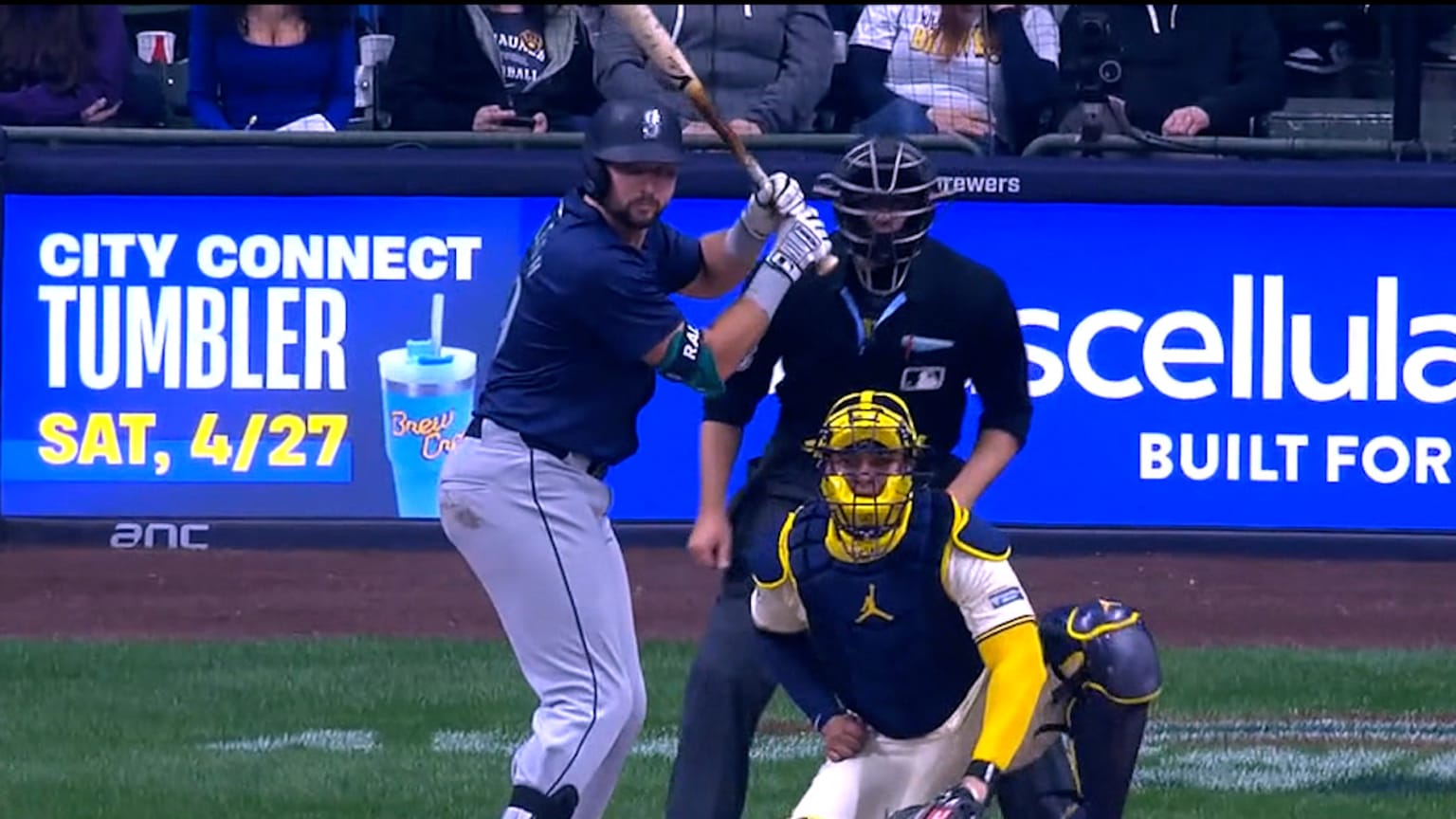 Cal Raleigh's RBI single | 04/05/2024 | MLB.com