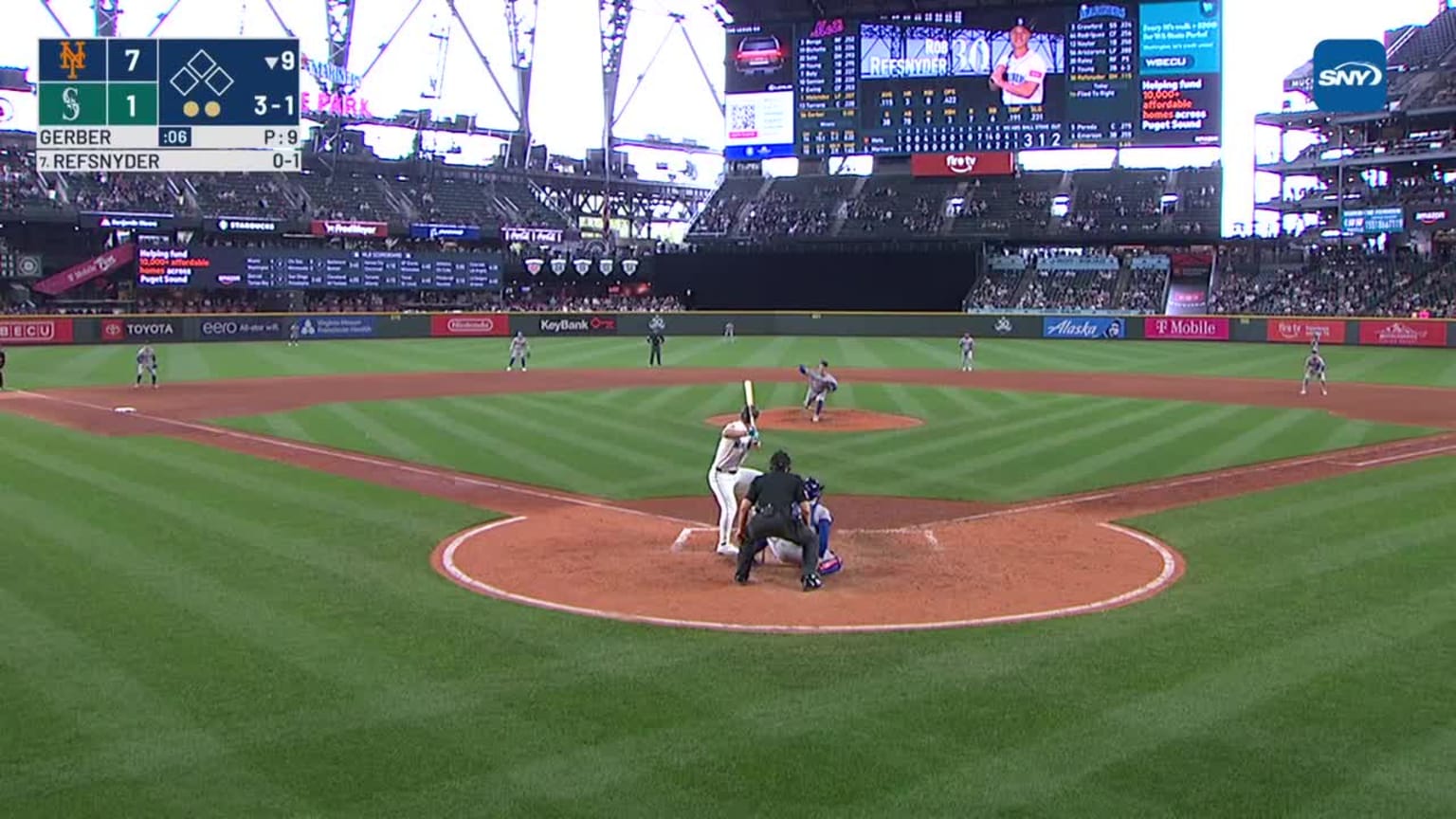 Rob Refsnyder flies out to left fielder MJ Melendez. | 06/03/2026 | MLB.com