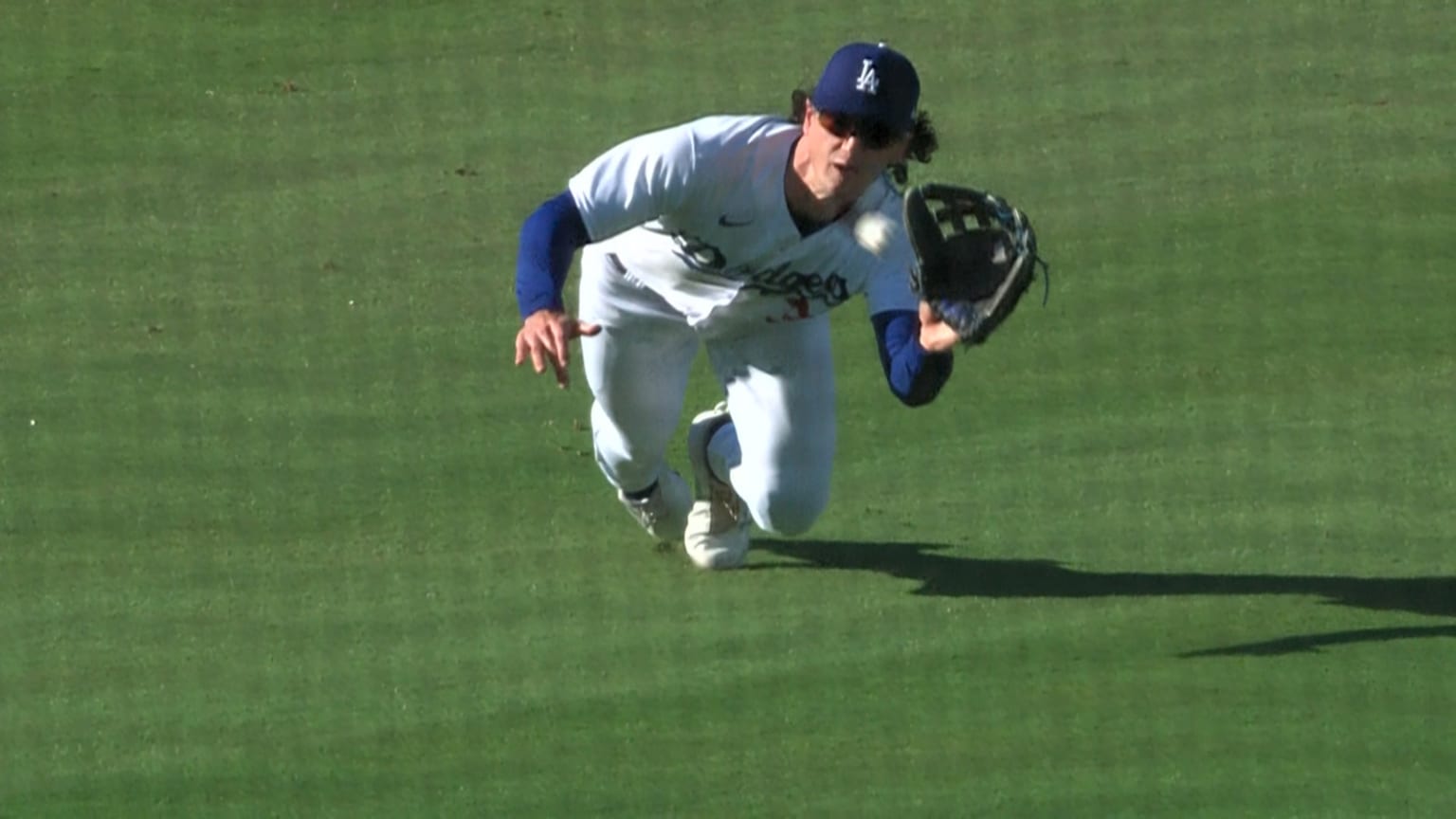 James Outman makes a diving catch in center field | 06/24/2023 | Los ...