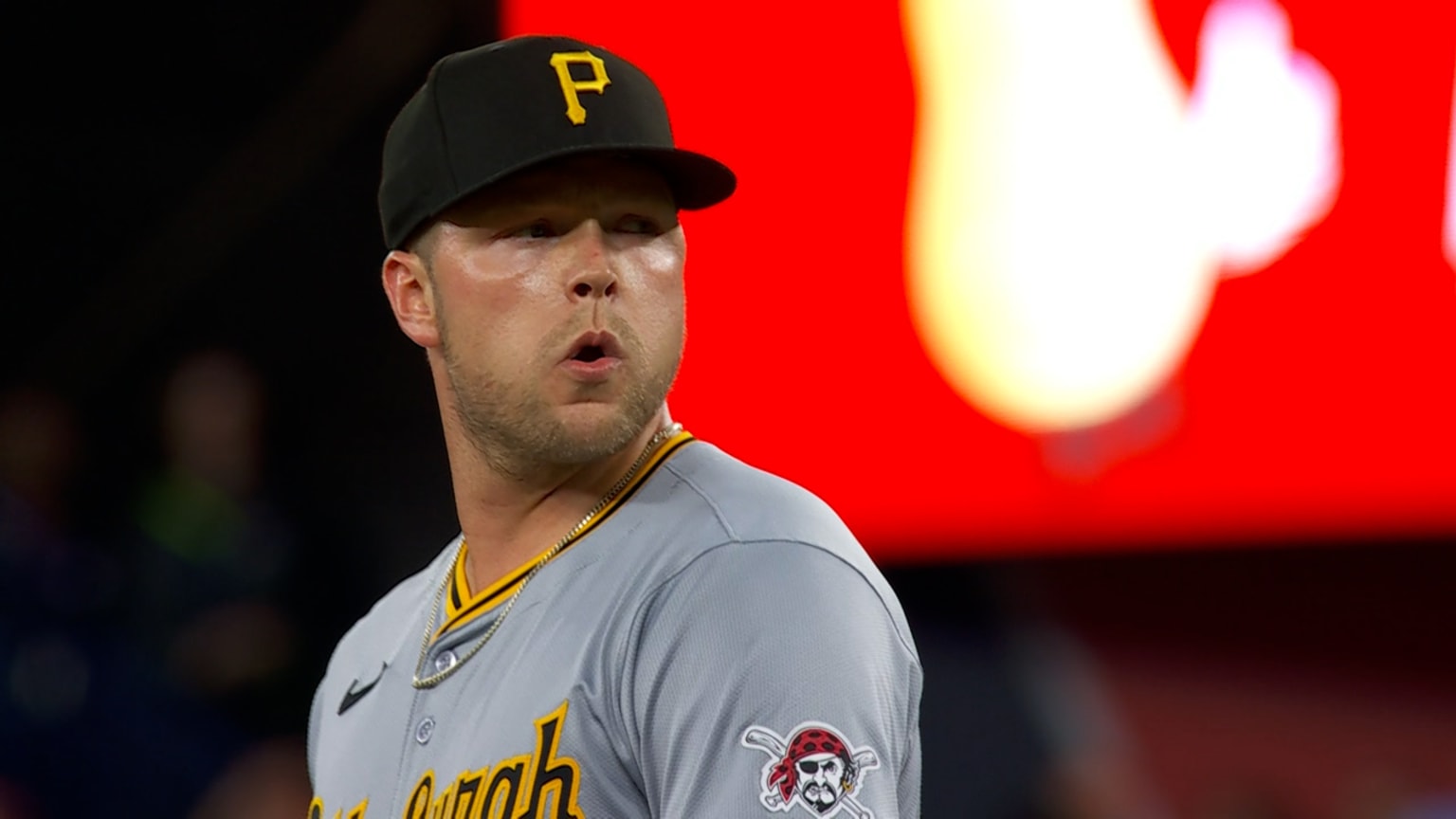 Hunter Stratton escapes the 10th | 05/31/2024 | Pittsburgh Pirates