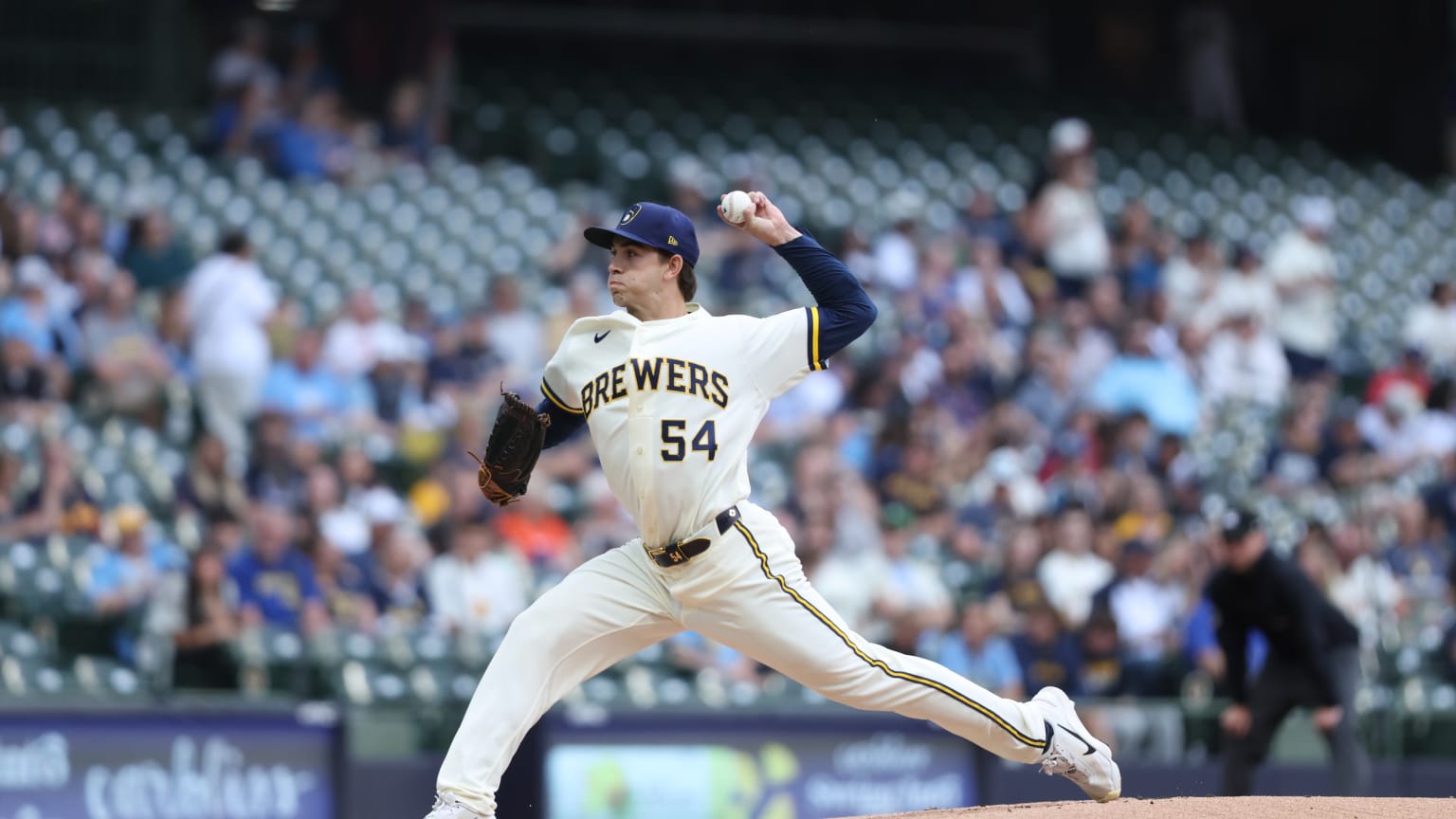 Robert Gasser poncha a Rafael Devers | 03/06/2026 | Los Brewers de ...