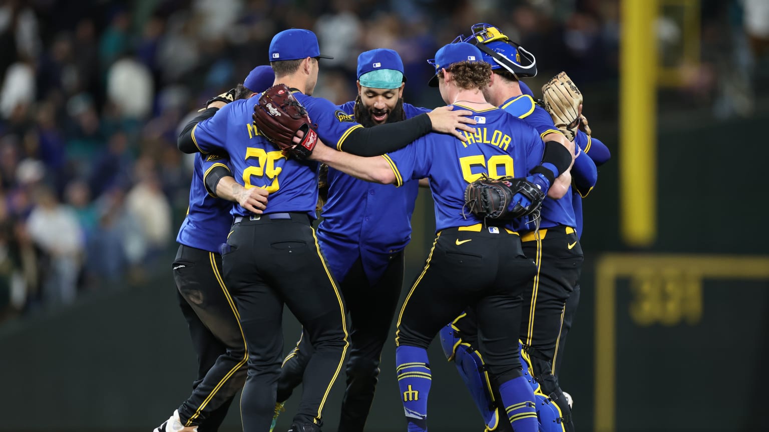 Troy Taylor picks up his first career save | 09/27/2024 | Seattle Mariners