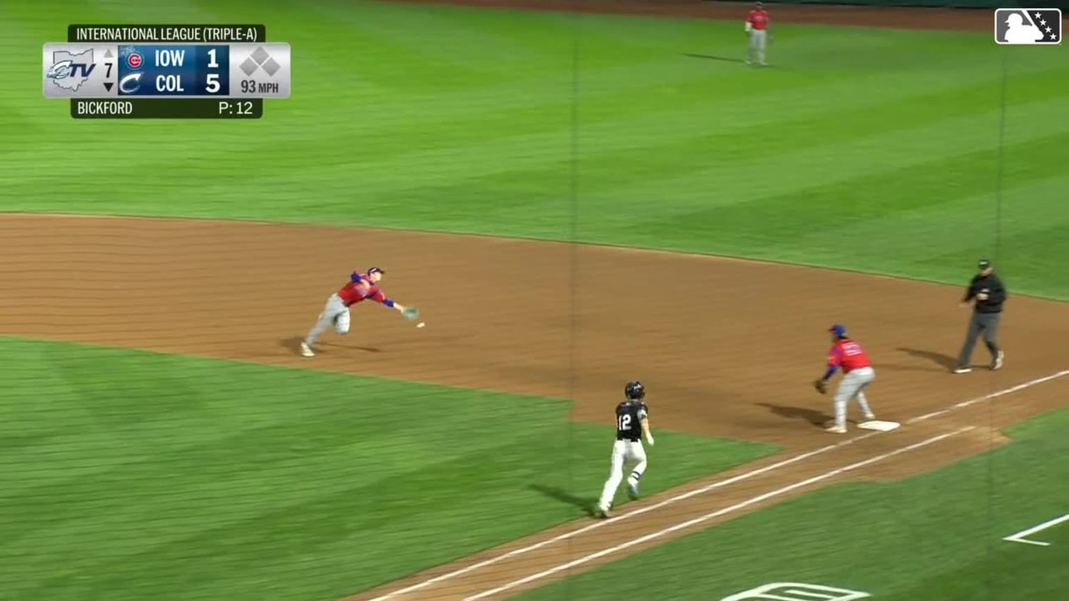 James Triantos' smooth glove flip for the out | 05/25/2025 | Chicago Cubs