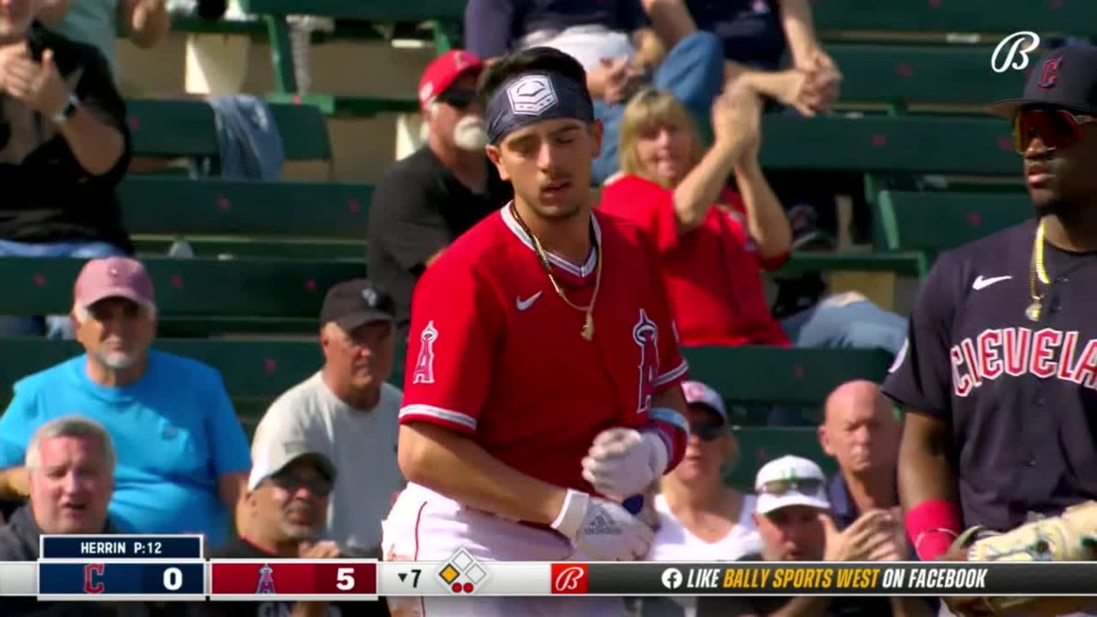 Neto and Cabbage hit back to back triples in the 7th | 03/06/2023 | Los ...