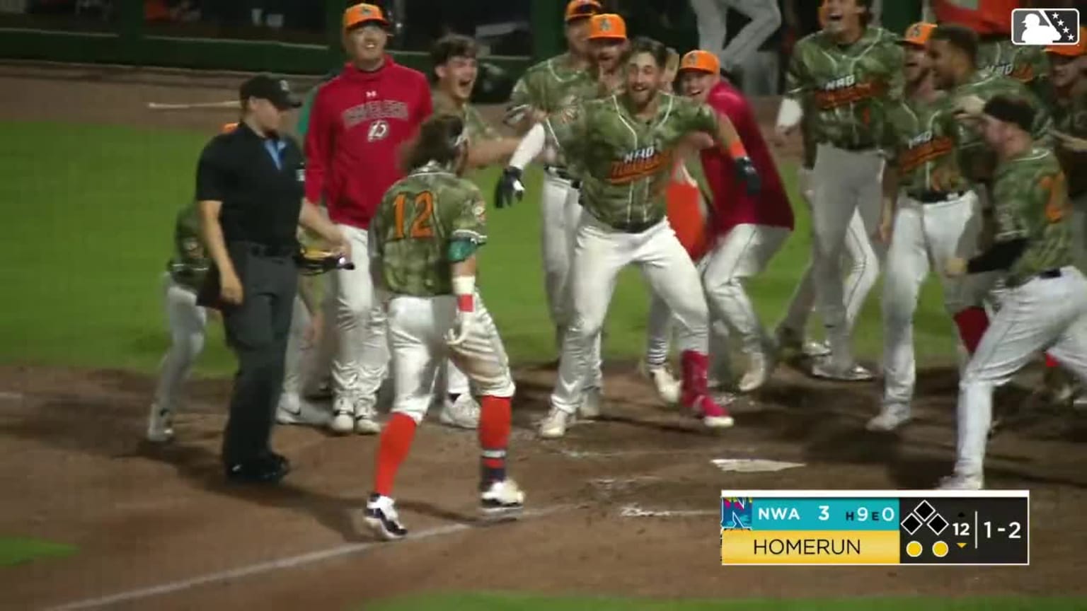 Spencer Packard hits a walk-off home run | 05/17/2024 | Seattle Mariners