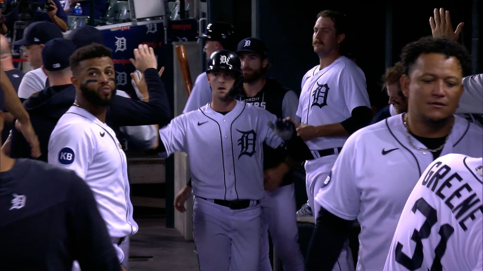 Zack Short levanta fly de sacrificio por el izquierdo | 30/08/2022 ...