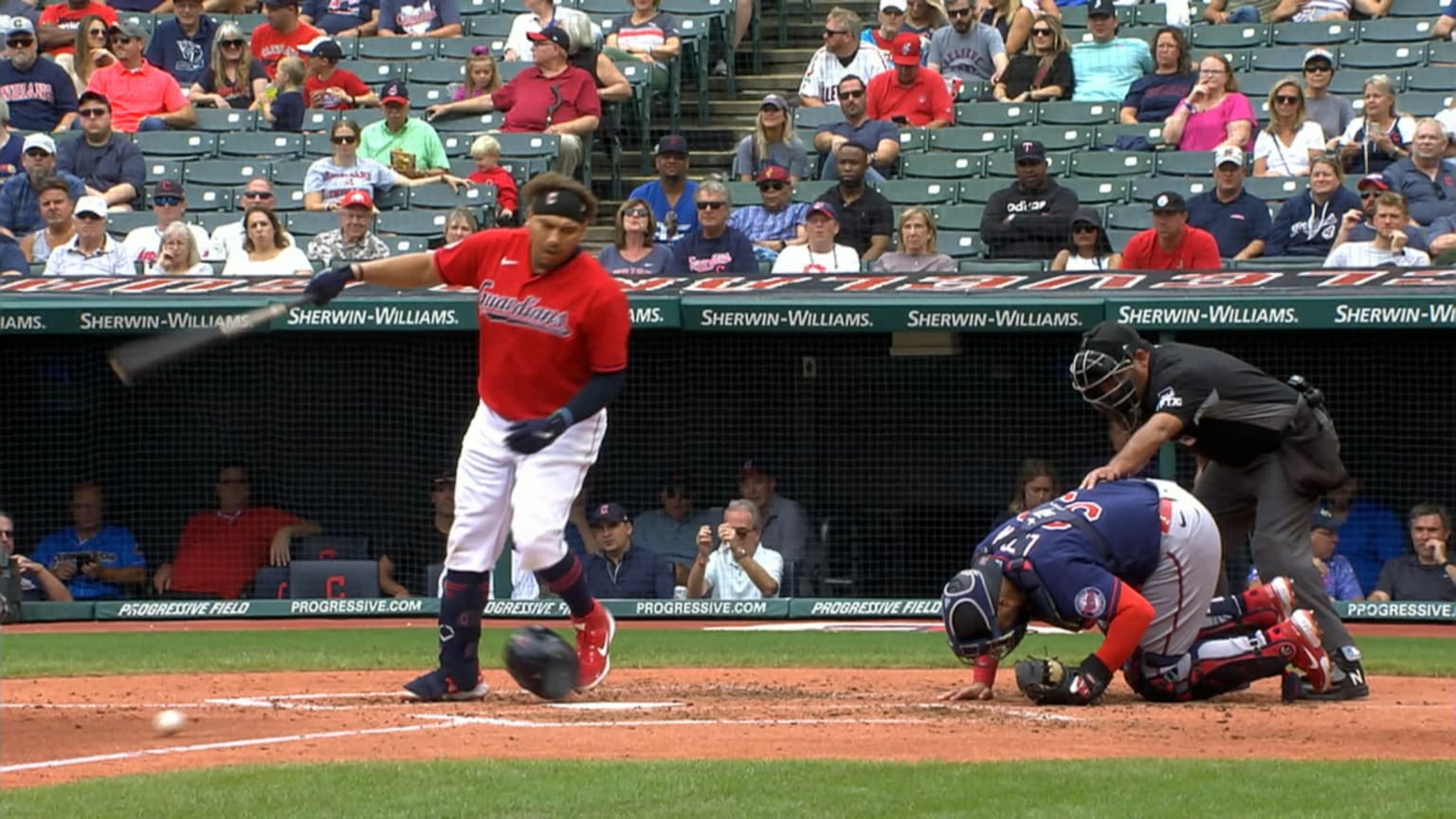 Sandy León exits the game against the Guardians | 09/19/2022 | Texas ...