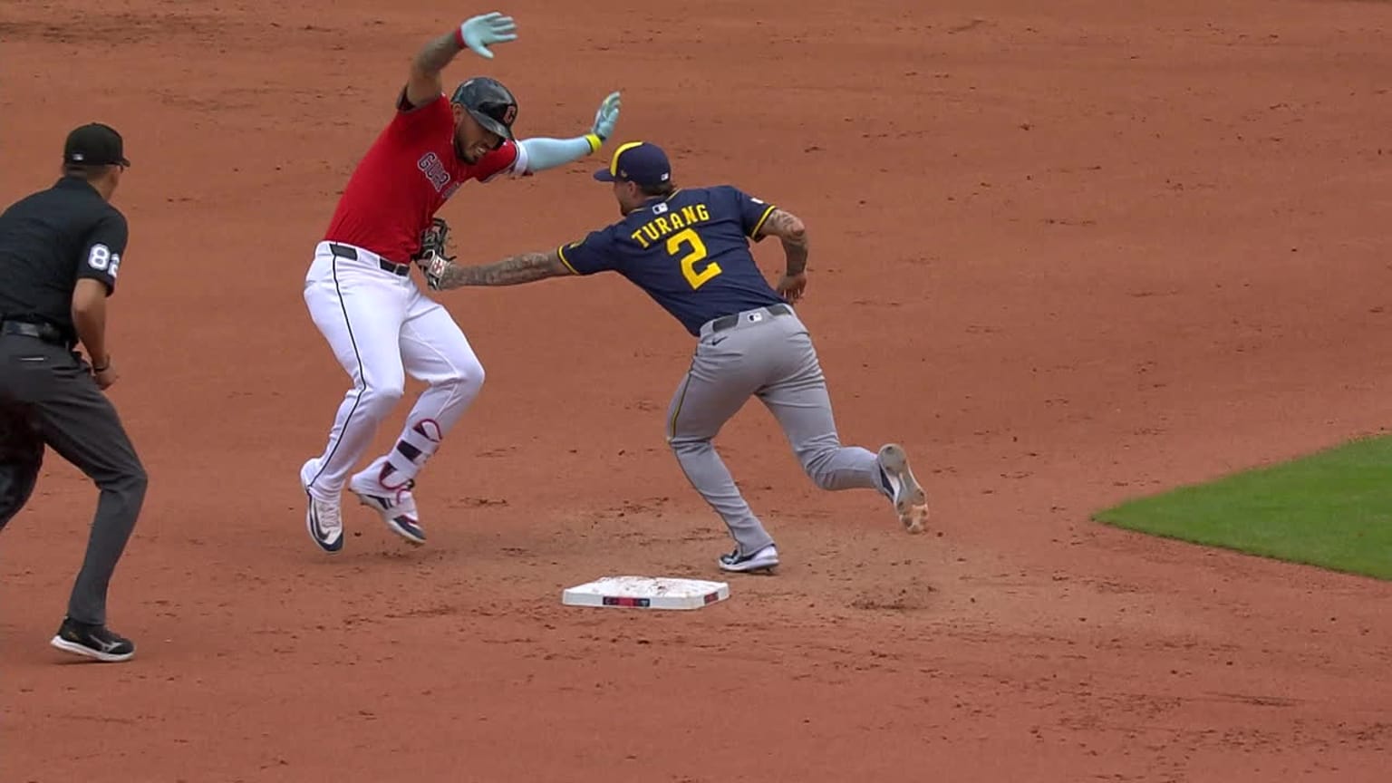 Ramírez advances to third, Arias out at second | 05/14/2025 | Milwaukee ...