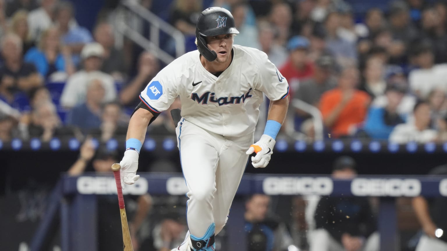 Kyle Stowers' RBI double | 09/17/2024 | MLB.com