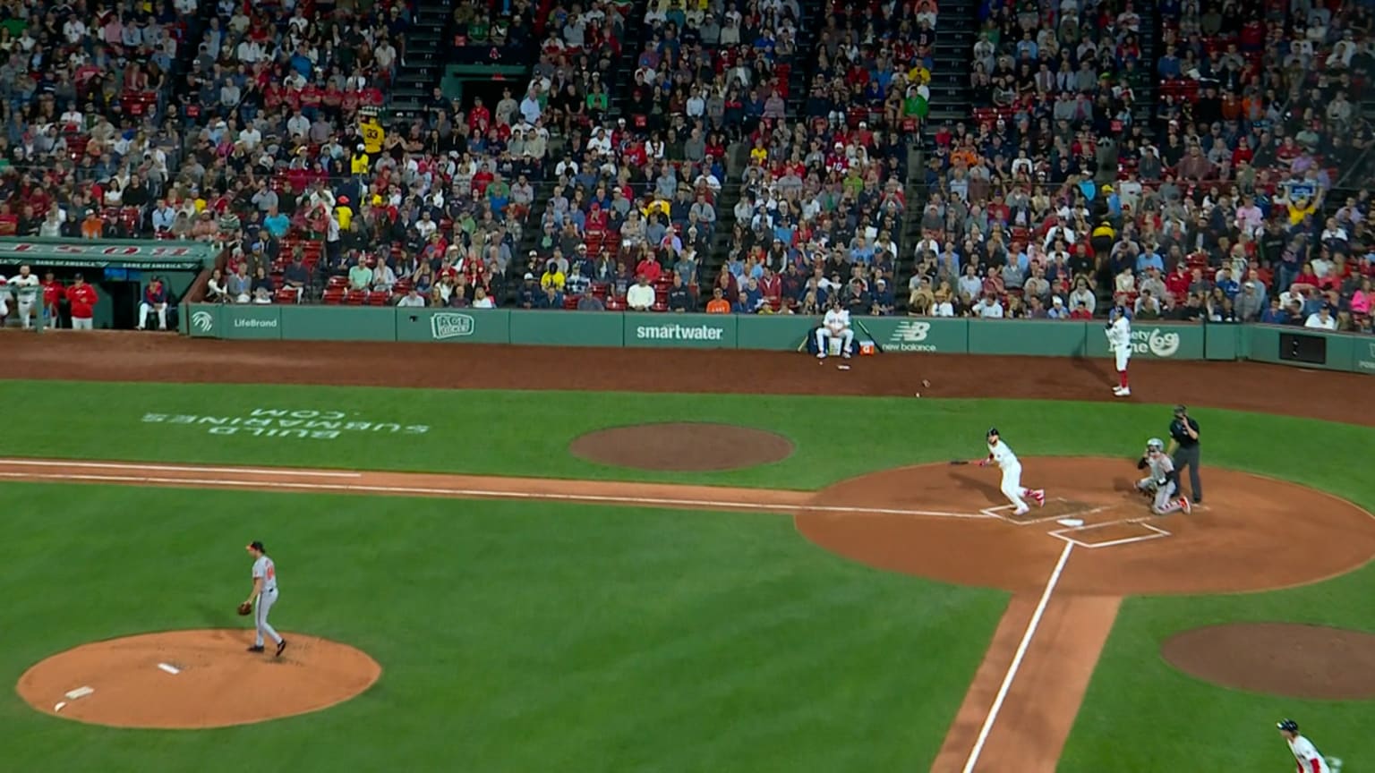 Red Sox score on a throwing error | 09/11/2024 | MLB.com