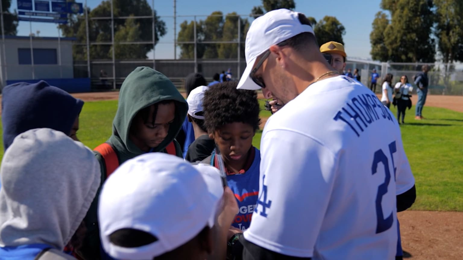 Thompson talks to kids at Dodgers Love LA event | 02/02/2023 | Los ...