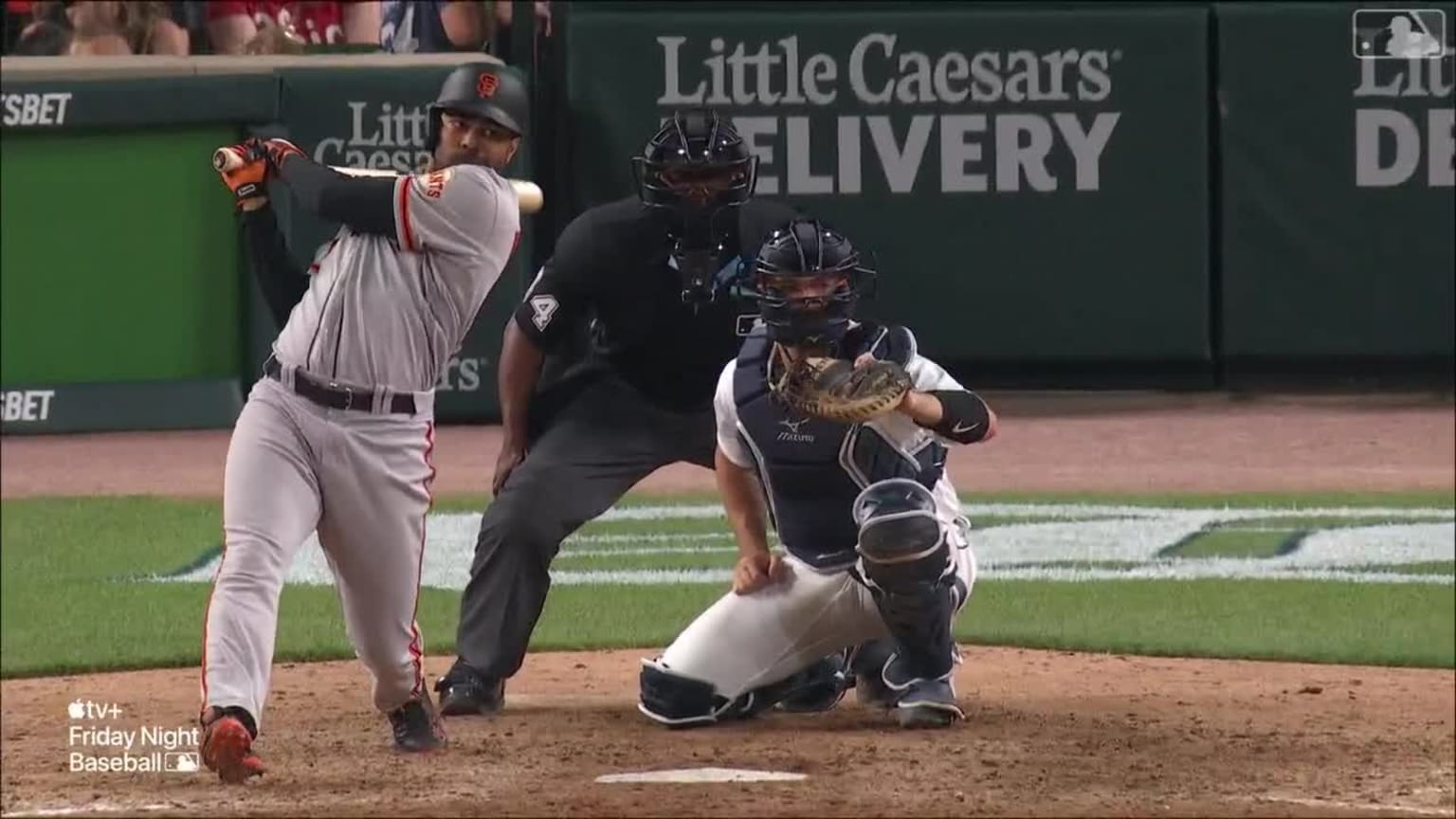 LaMonte Wade Jr. hits a go-ahead RBI single to left | 04/14/2023 | San ...