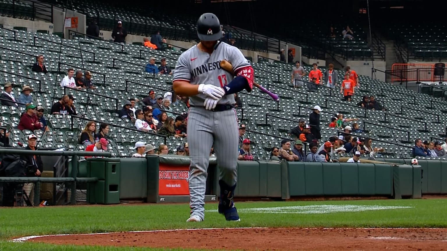 Ty France exits with left foot injury | 05/14/2025 | Minnesota Twins