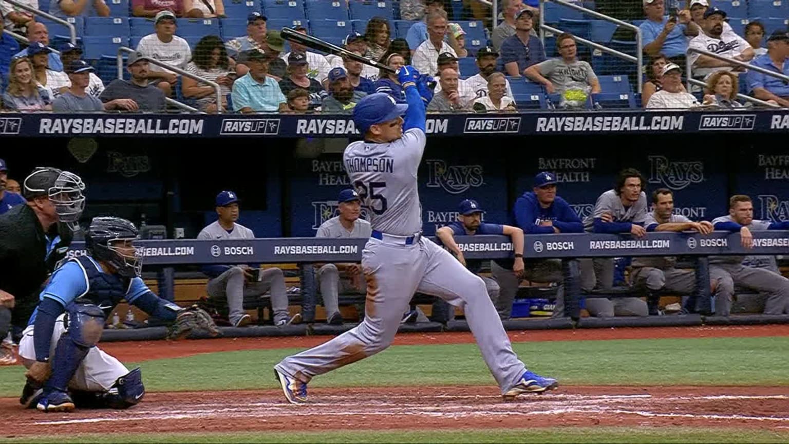 Thompson se vuela la cerca del CF | 28/05/2023 | Los Dodgers de Los Angeles