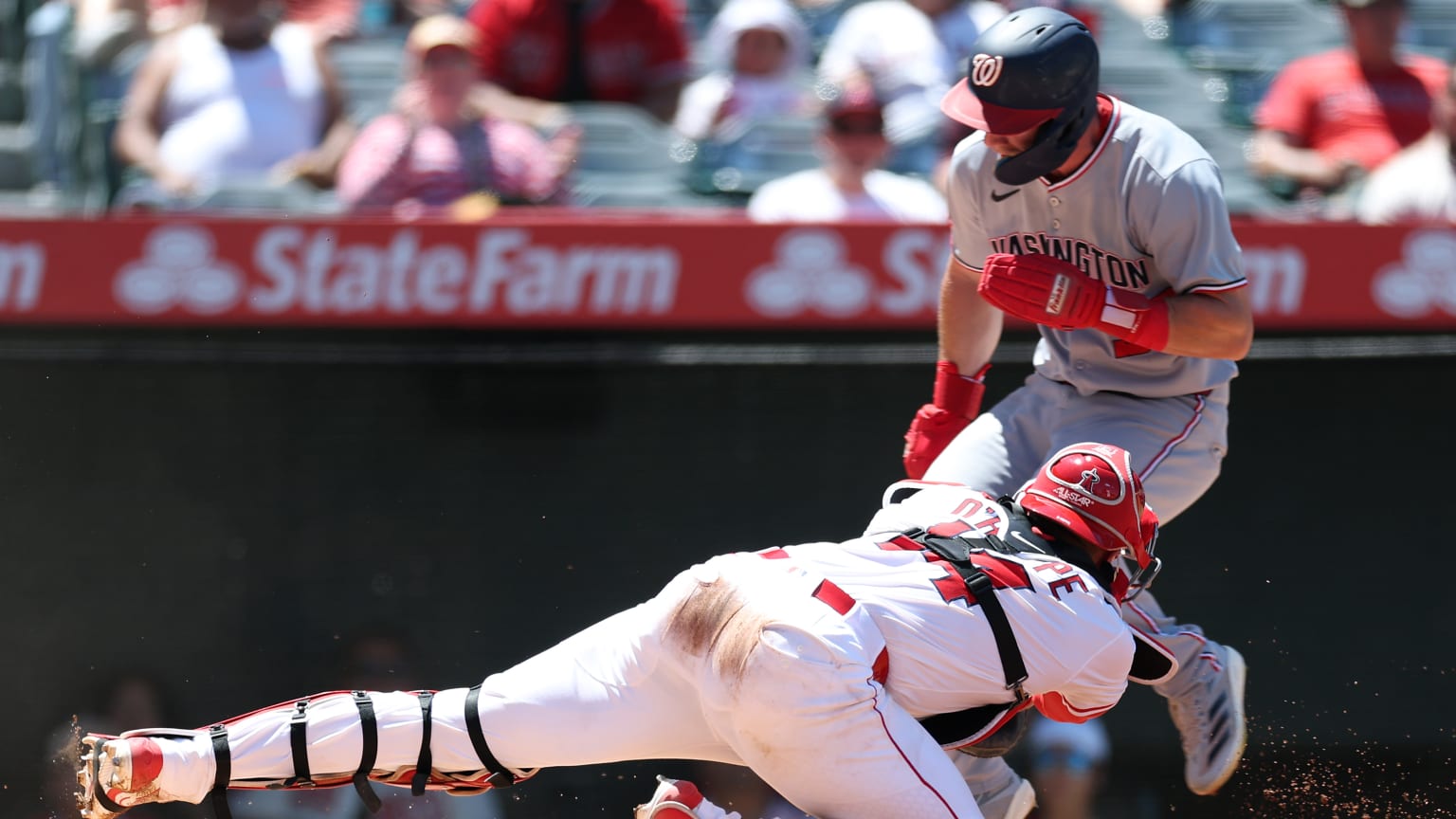Logan O'Hoppe tags out Jacob Young at home | 06/29/2025 | San Francisco ...