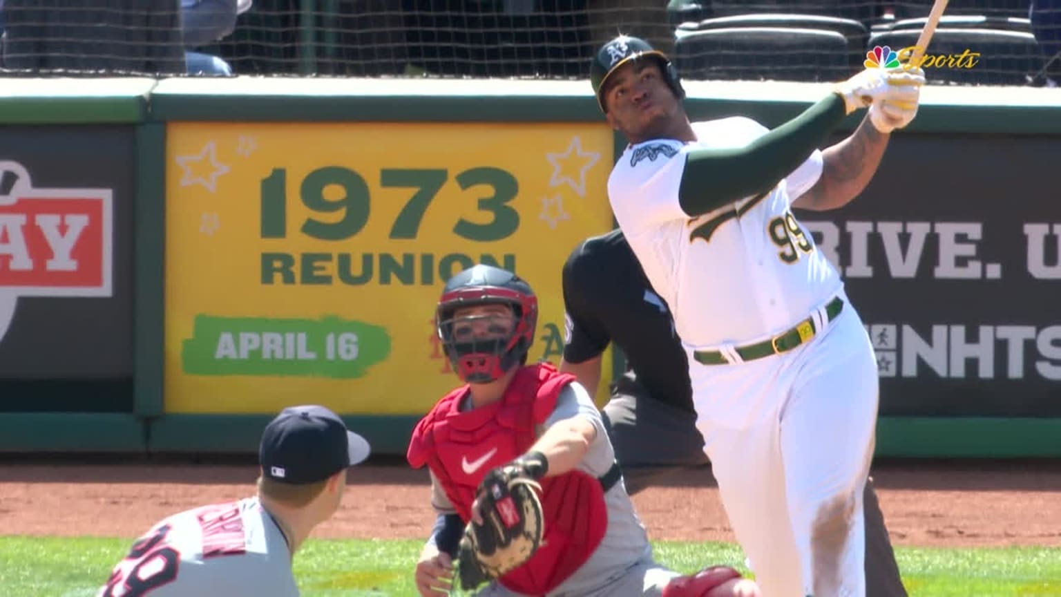 Jesús Aguilar hits a three-run home run to left field | 04/05/2023 ...