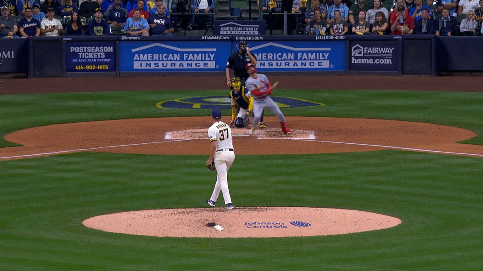 Masyn Winn skies a sacrifice fly to center in the 5th | 09/26/2023 | MLB.com