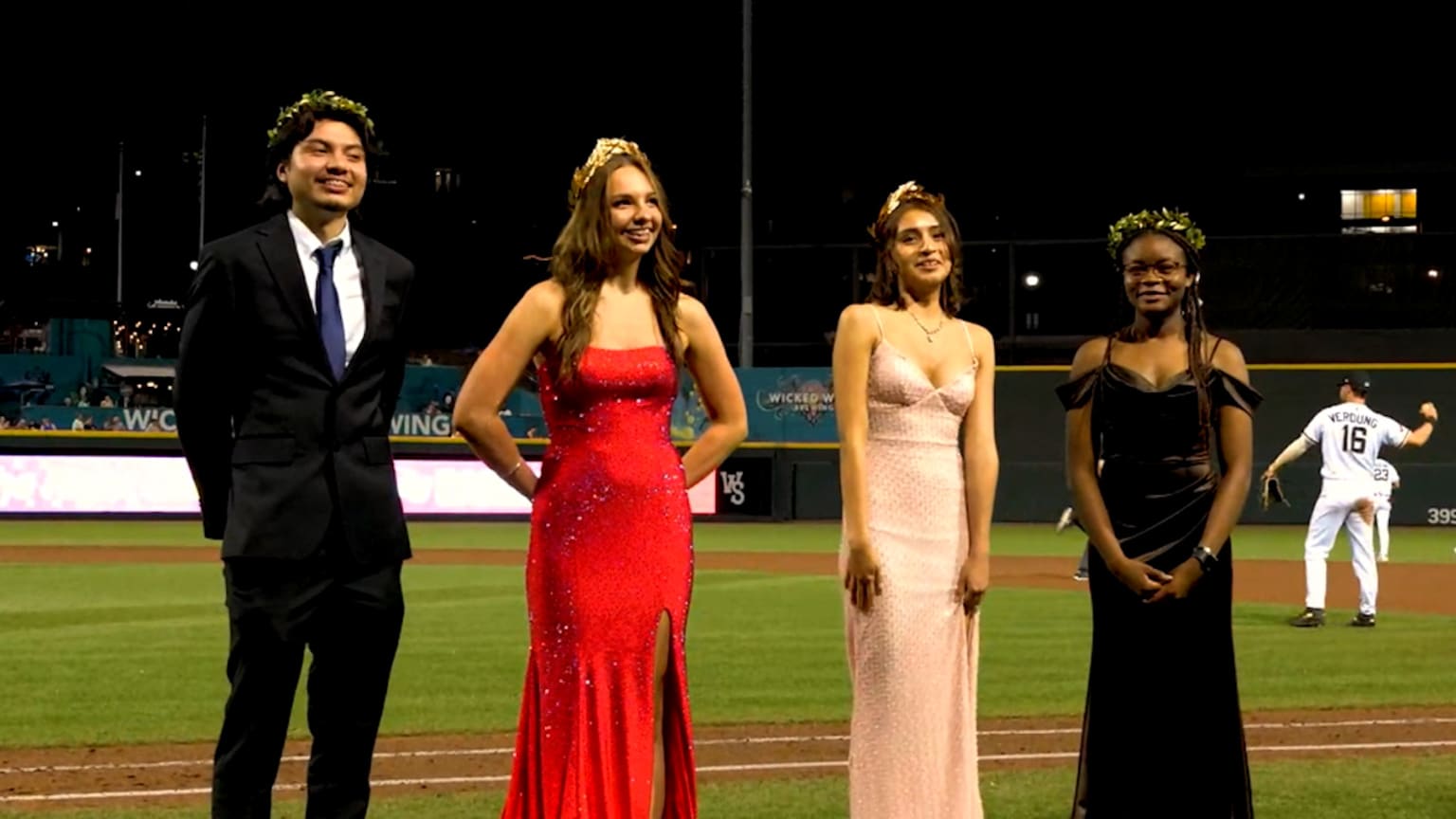 Winston-Salem Dash host high school prom during game | 04/09/2025 | MLB.com
