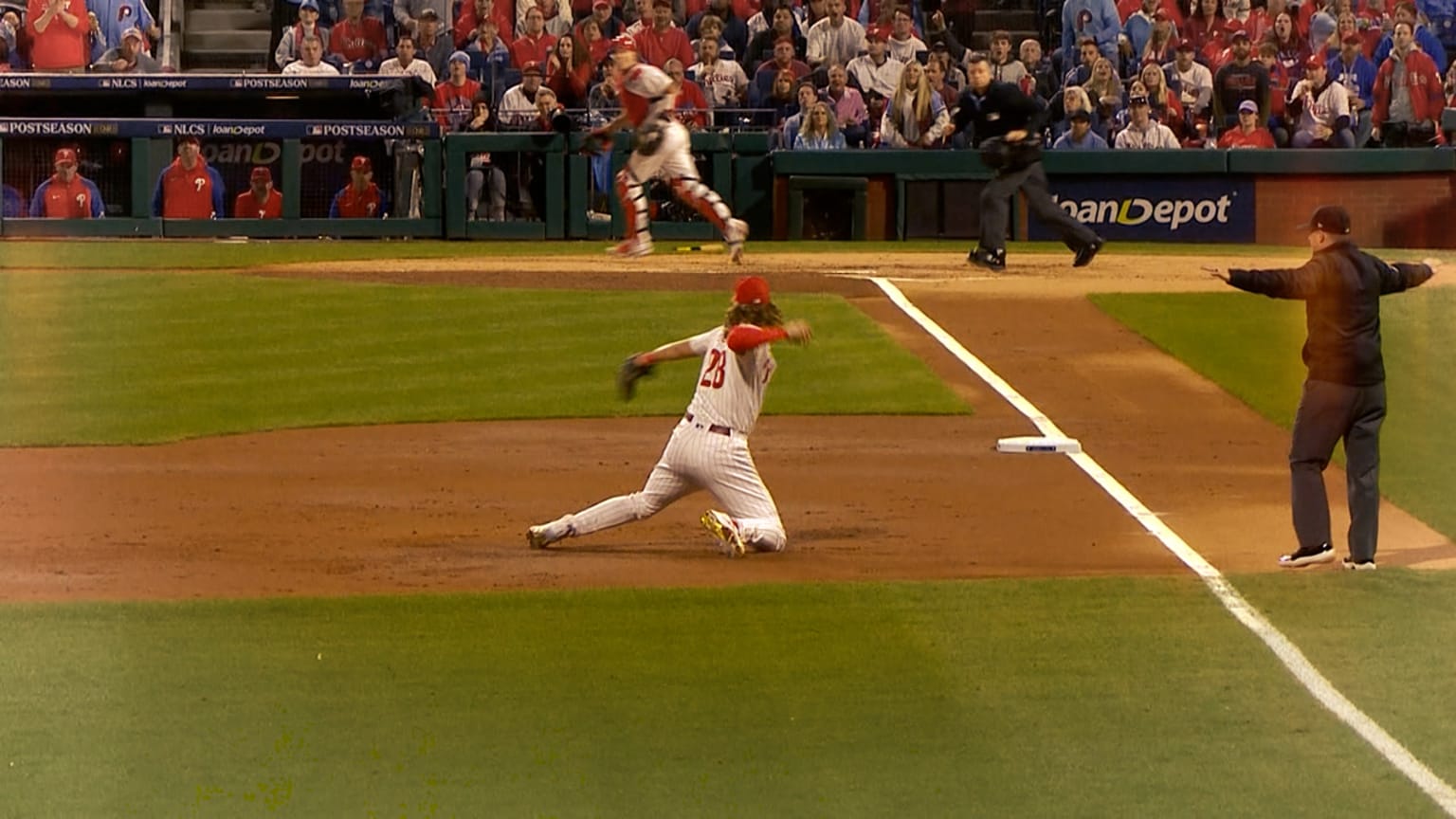 Daily Dash: 10/17/23 | 10/18/2023 | MLB.com