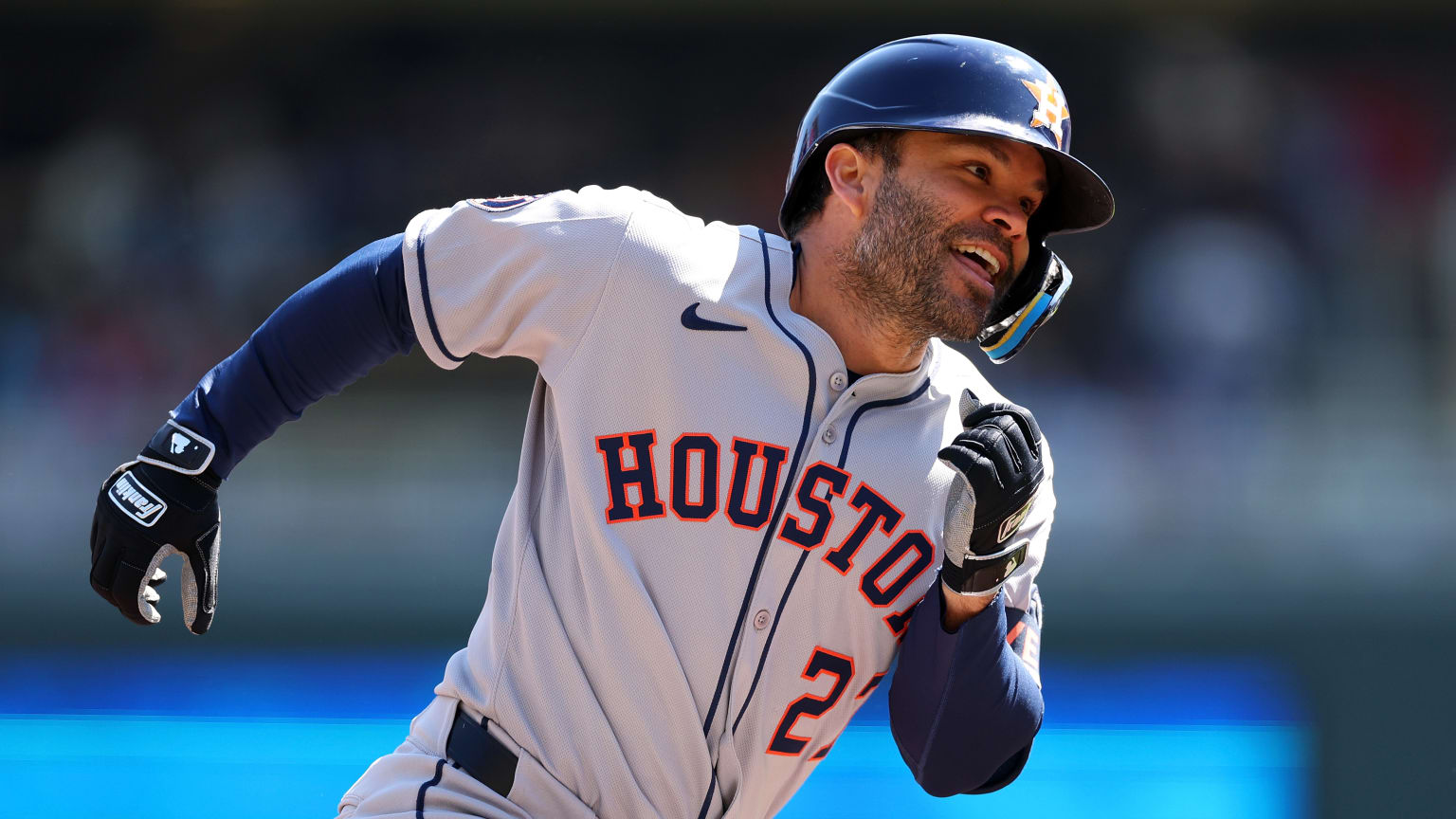 Jose Altuve's leadoff home run (2) | 04/05/2025 | MLB.com