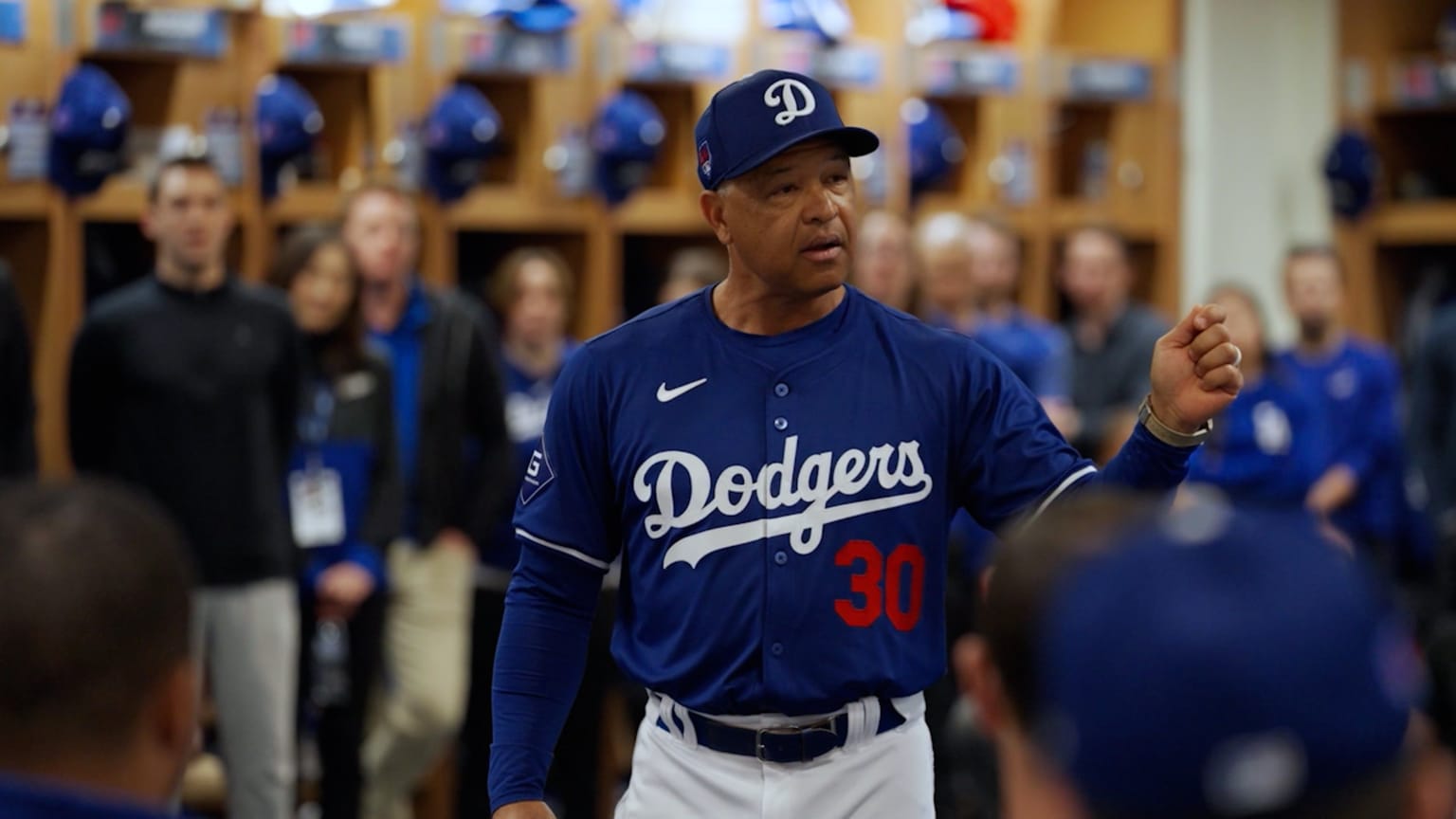 Dave Roberts hypes up the locker room with a speech | 02/15/2024 | MLB.com