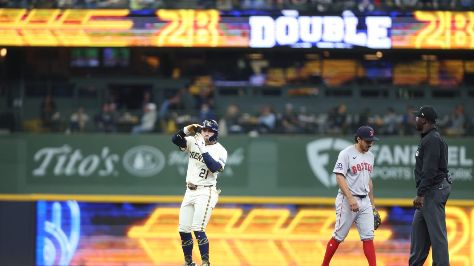 Caleb Durbin's two-run double | 05/28/2025 | Milwaukee Brewers