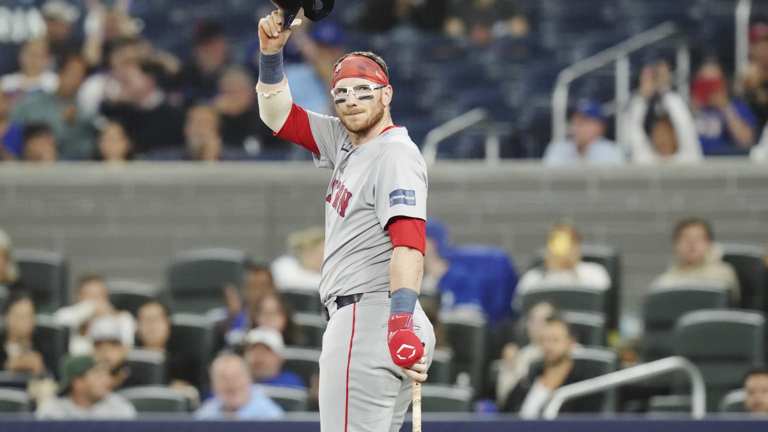 Danny Jansen receives a standing ovation in Toronto | 09/24/2024 | MLB.com