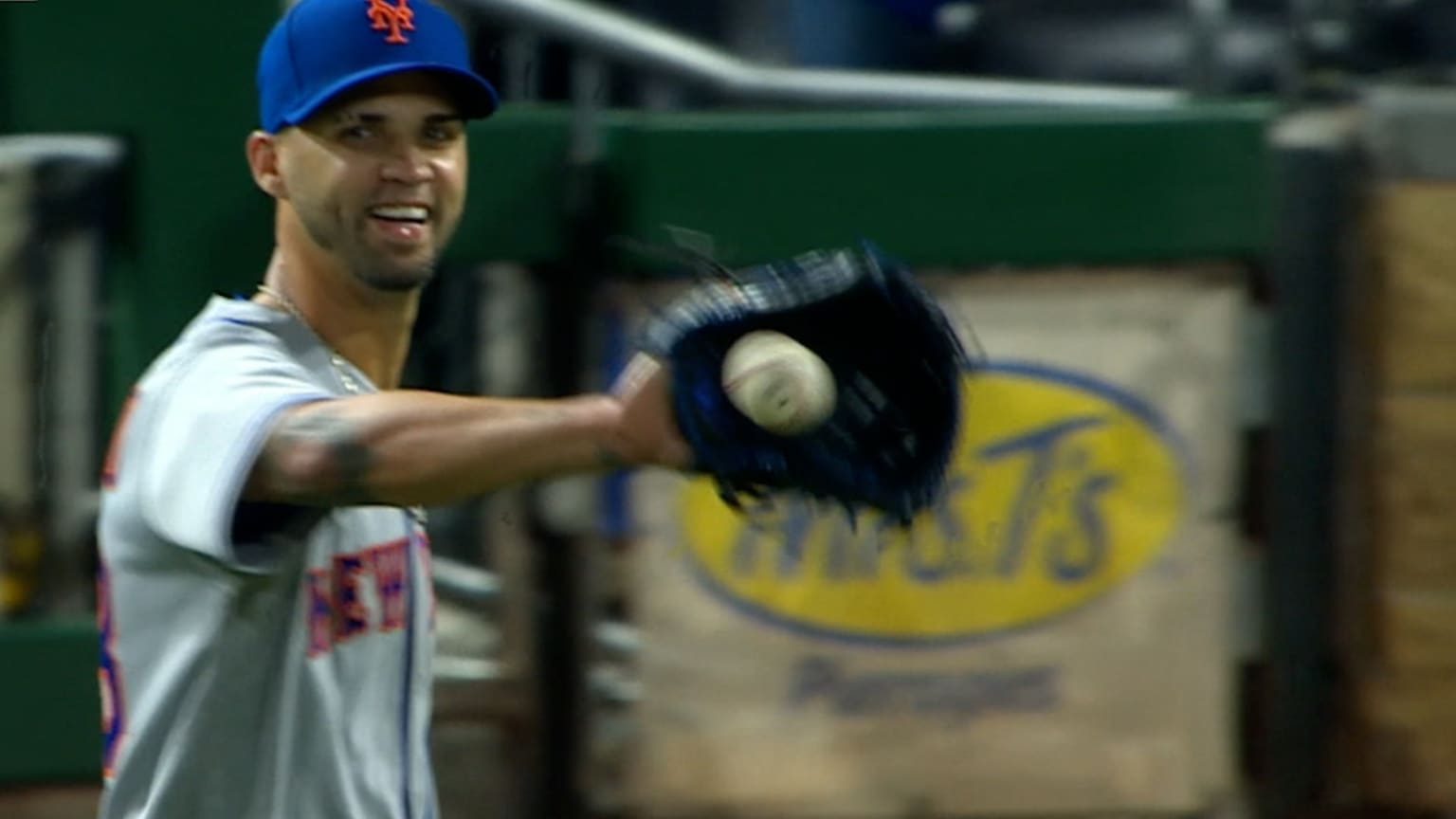 Alex Claudio registra el último out en una roleta | 07/09/2022 | Los ...