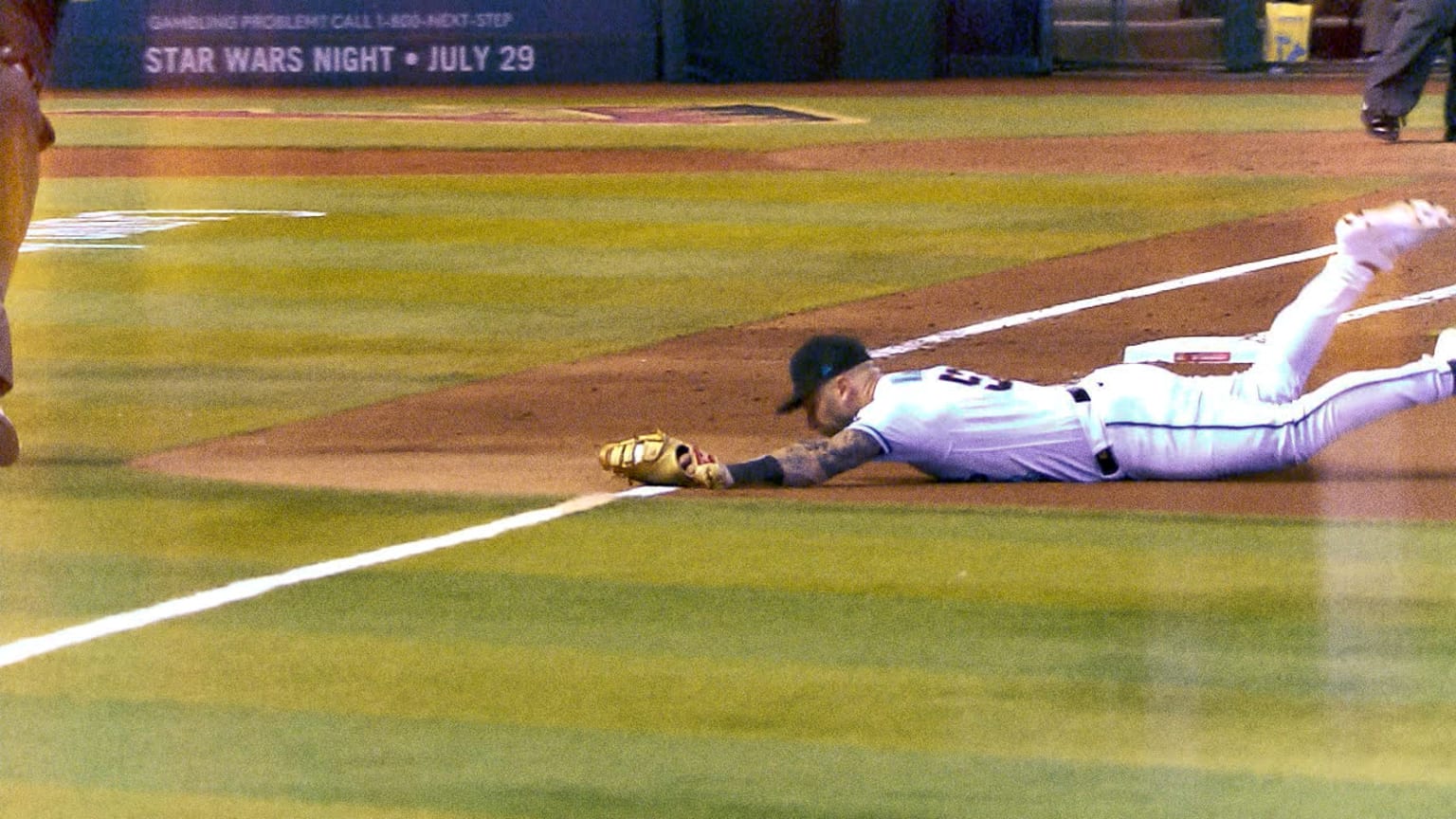 D-backs 1B Christian Walker wins 2nd Gold Glove Award | 11/06/2023 ...