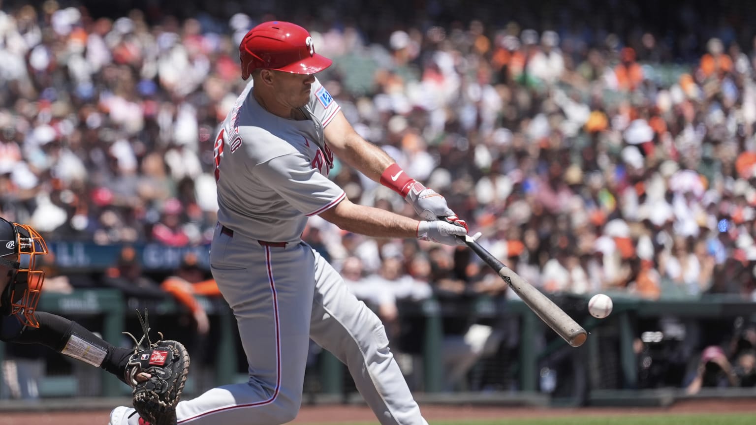 J.T. Realmuto's RBI single | 07/09/2025 | MLB.com