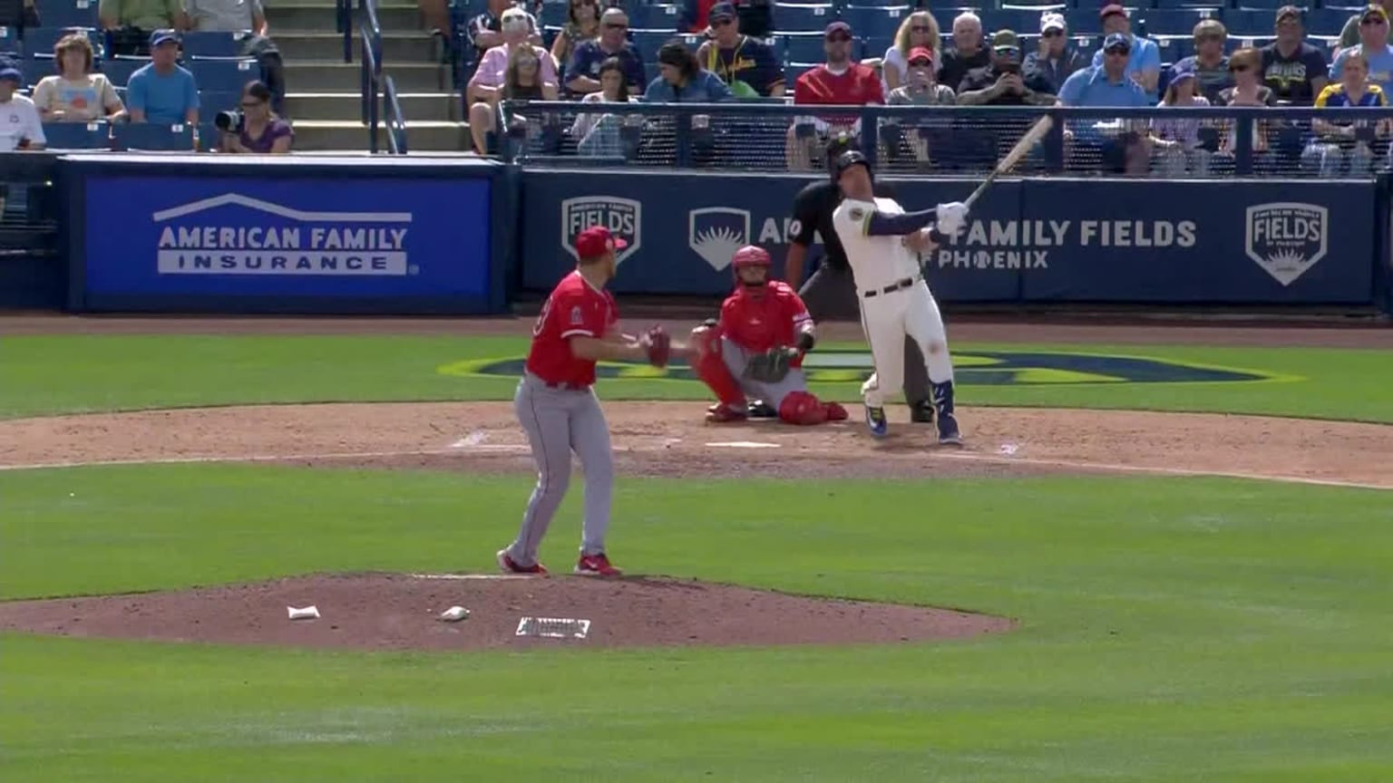 Luke Voit hammers a solo homer in the 5th inning | 03/16/2023 ...