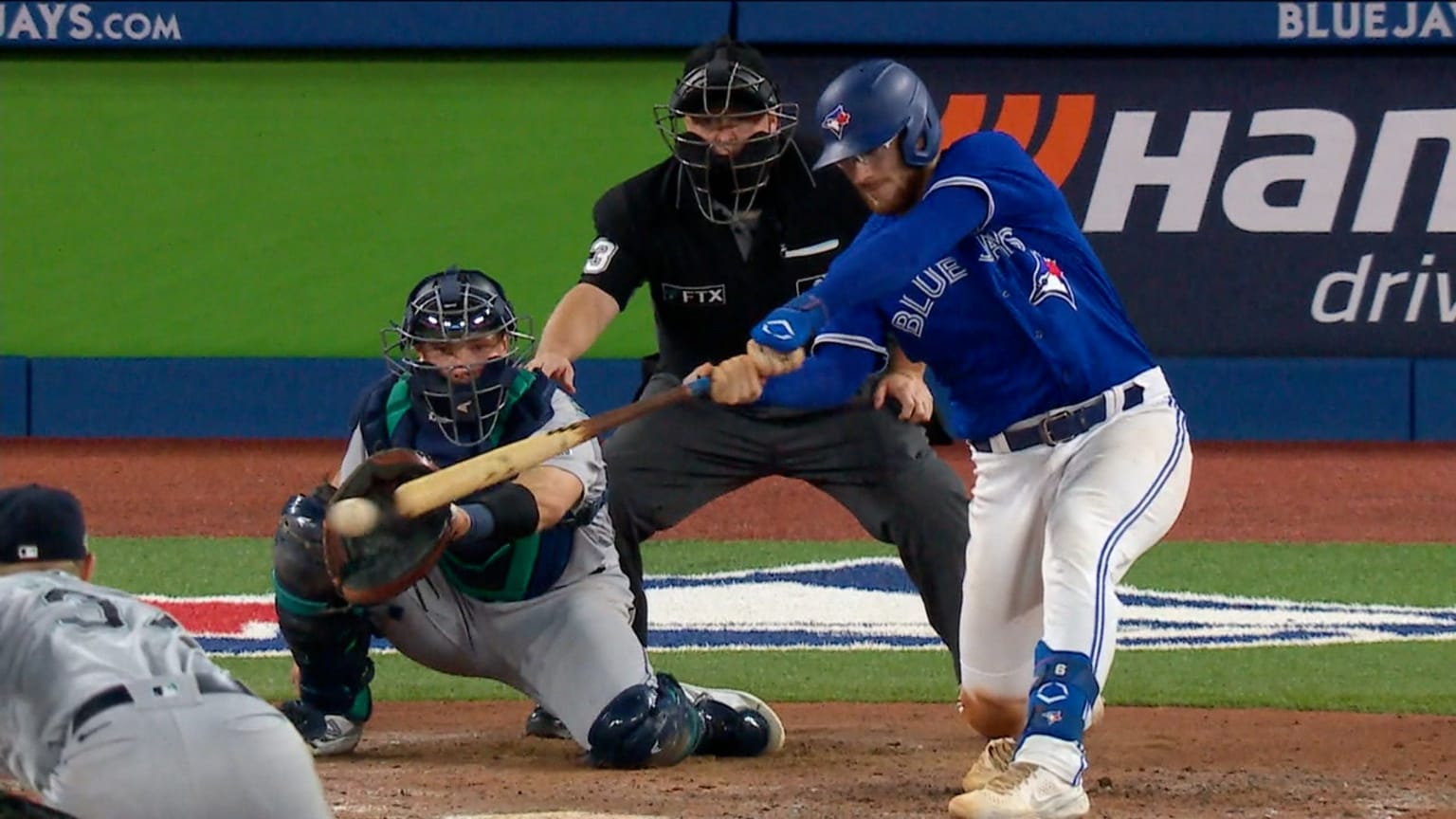 Danny Jansen brings in Alejandro Kirk on a double | 10/08/2022 | MLB.com