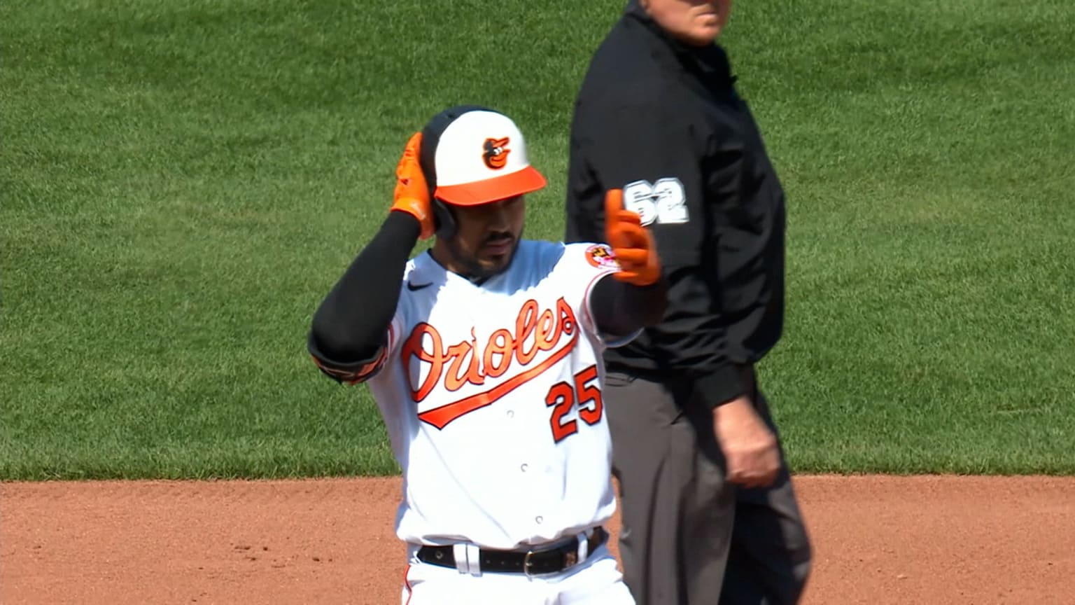 Anthony Santander lines a two-run double in the 6th | 04/09/2023 | MLB.com